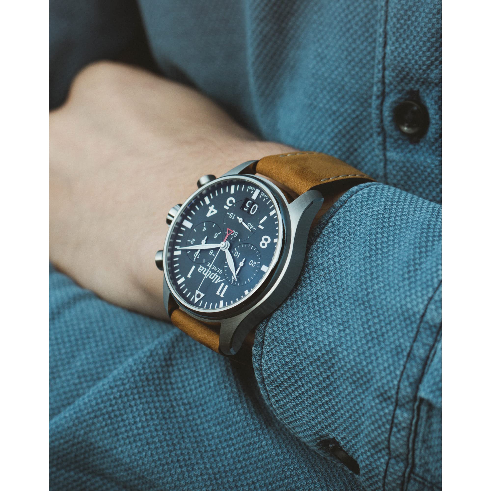Alpina Men's AL-372N4S6 Startimer Pilot Chronograph Big Date Analog Display Swiss Quartz Brown Watch