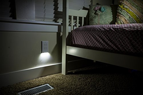 SnapPower 3 Pack SafeLight [for Décor Outlets] - Self-Closing Safety Cover Plate with LED Night Light - Child-Proofing Wall Plate Helps Protect Baby from Electrical Shock - (Décor, White)
