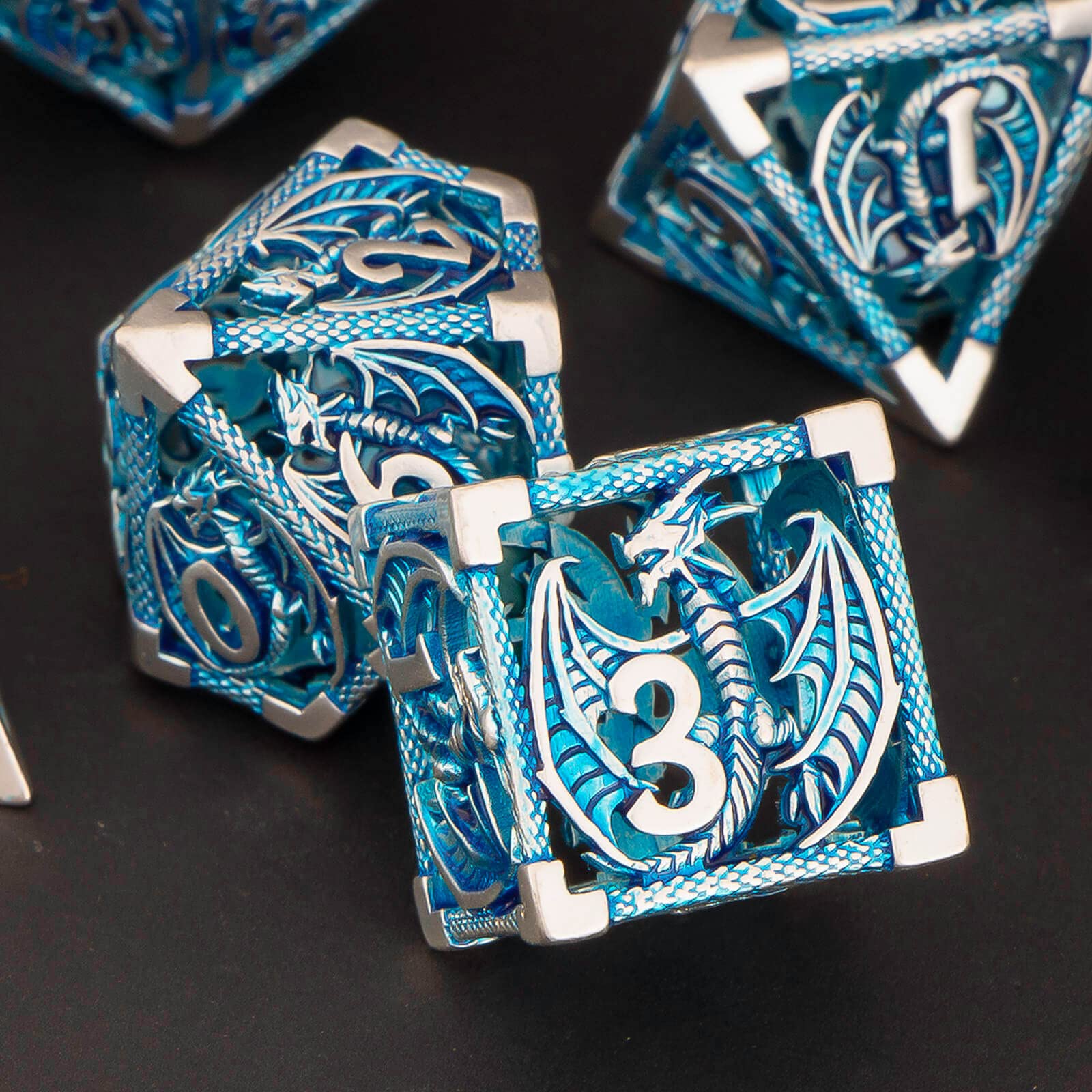 KERWELLSI Hollow Metal DND Dice Set, Dungeons and Dragons Dice Set with Gifts Box, 7pcs D&D Dice Set, Polyhedral Dice Set for RPG Role Playing Game, RPG D and D Dice D20 D12 D10 D8 D6 D4 (Blue)