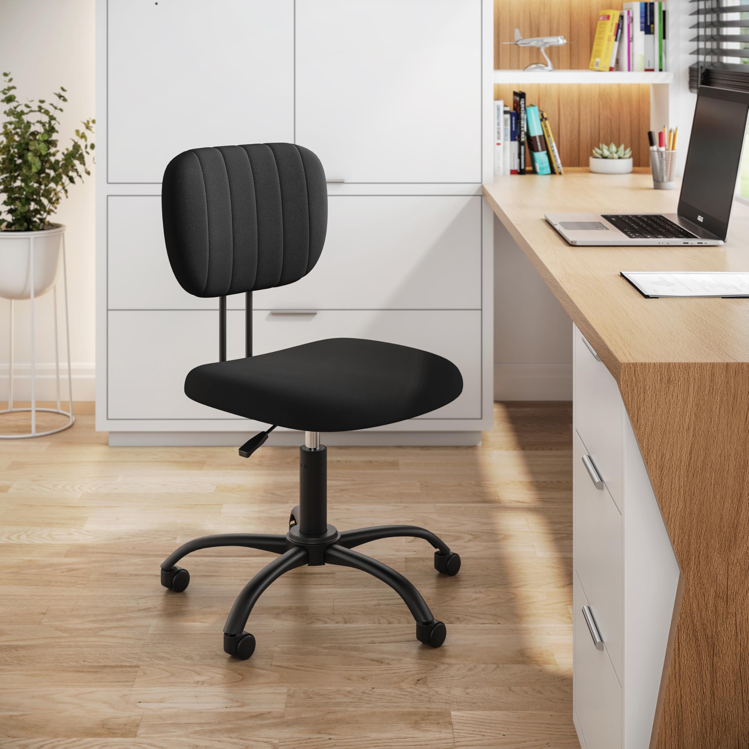 Student Mesh Task Office Chair. Color: Orange