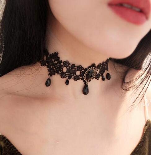 Kercisbeauty Black Lace Choker Gothic Necklace with Crystal for Women Halloween Party Custume Vintage Thick Choker