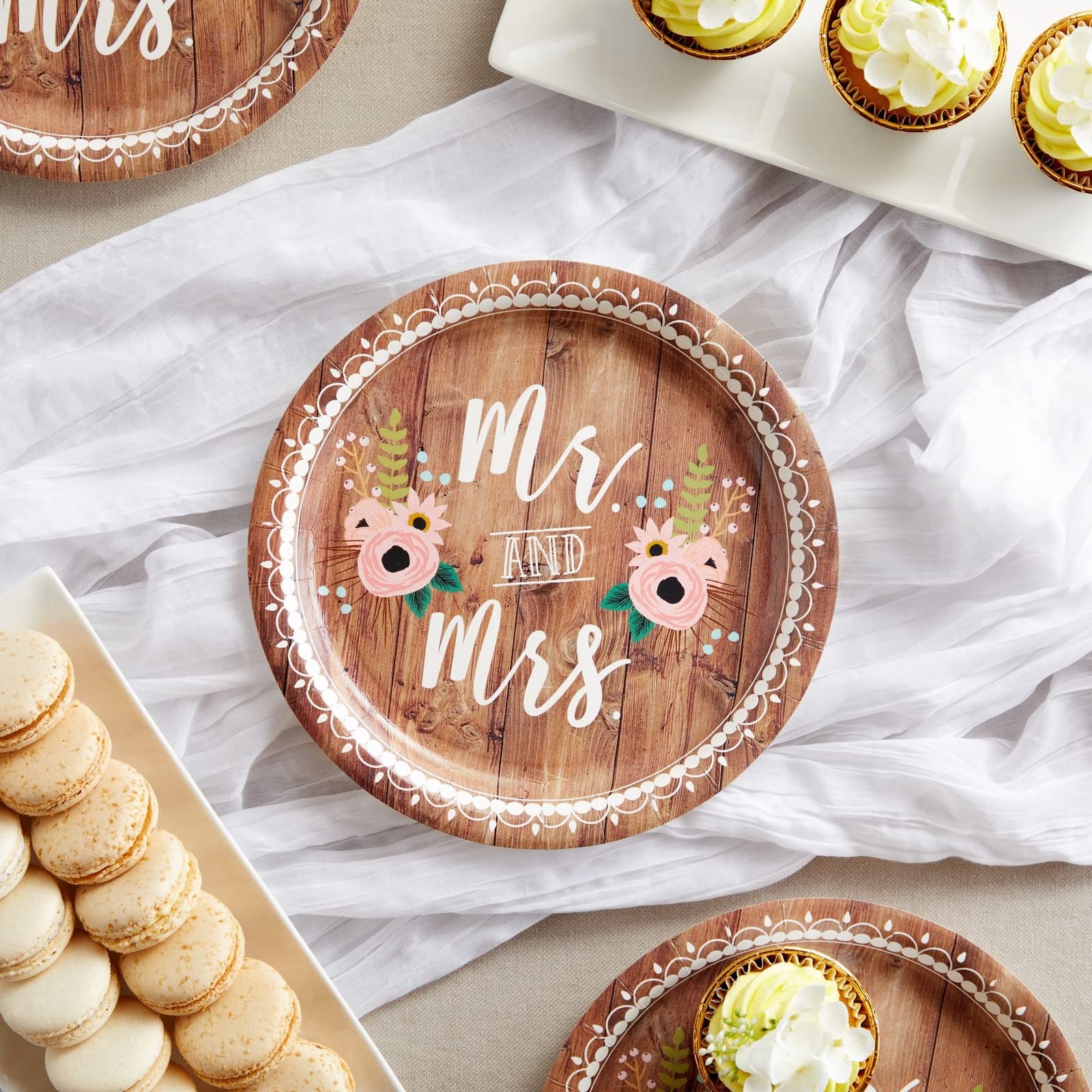 BLUE PANDA 80-Count Wedding Paper Plates, Disposable Mr and Mrs Rustic-Style Reception, Bridal Shower, Country Wedding Decorations, Engagement Party Supplies (9 in) Bulk Pack