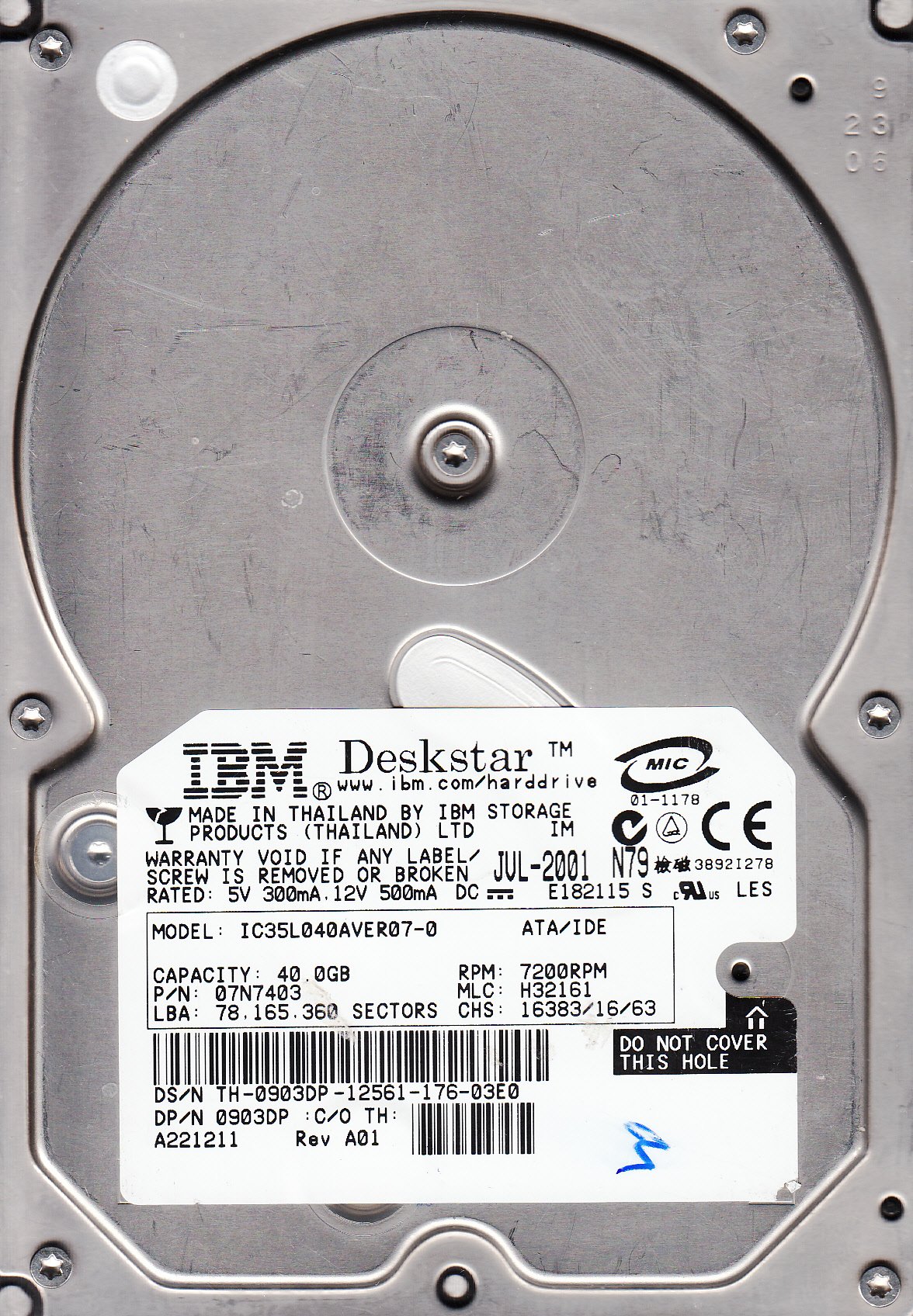 IBM 40GB IDE 7200rpm 3.5in Hard Disk Drive