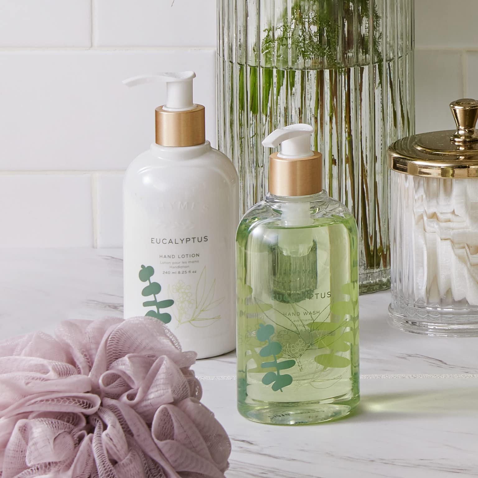 Thymes Moisturizing Hand Wash Soap with Pump - Luxury Hand Soap Gently Cleanses & Moisturizes - Skin Care with Glycerin & Jojoba - Energizing, Fresh Fragrance (Eucalyptus, 8.25 oz)