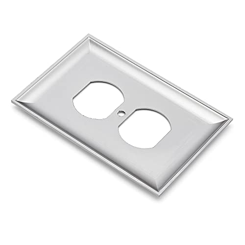 Amazon Basics Decorative 1-Gang Duplex Wall Plate, 3-Pack - Satin Nickel