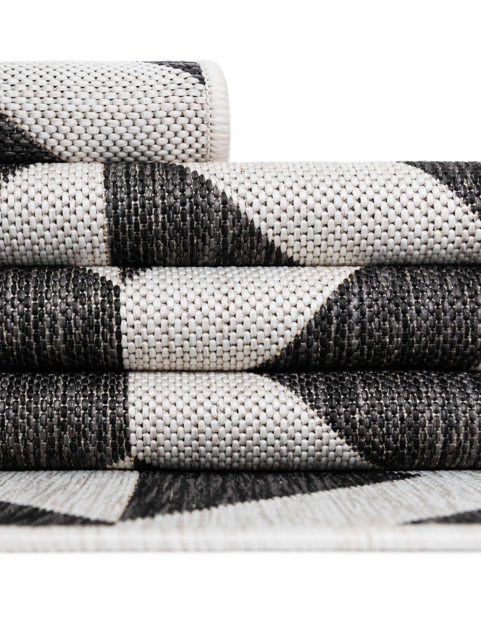 Unique Loom Jill Zarin Jill Zarin Outdoor Collection Area Rug - Napa (10' Square Charcoal Gray/Ivory)