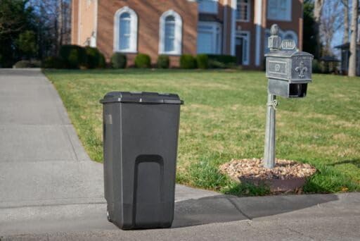 VinEry 50 gal Roughneck Wheeled Plastic Garage Trash Can, Black