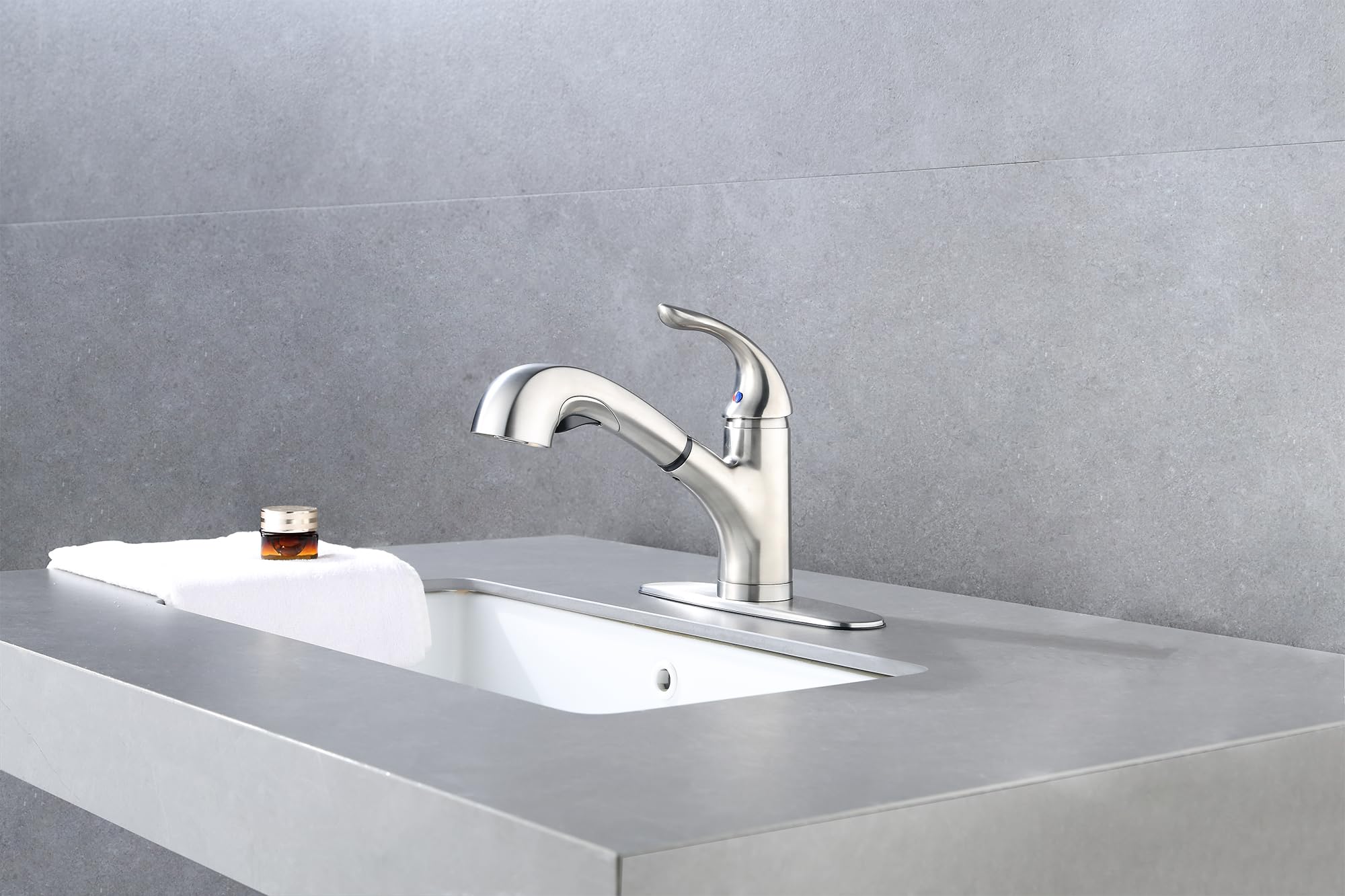 Derengge Single Handle Pull Out Kitchen Faucet,Oil Rubbed Bronze Kitchen Sink Faucet with Deck Plate for Farmhouse, Camper, Laundry, Rv,Bar,EW-083F-ORB