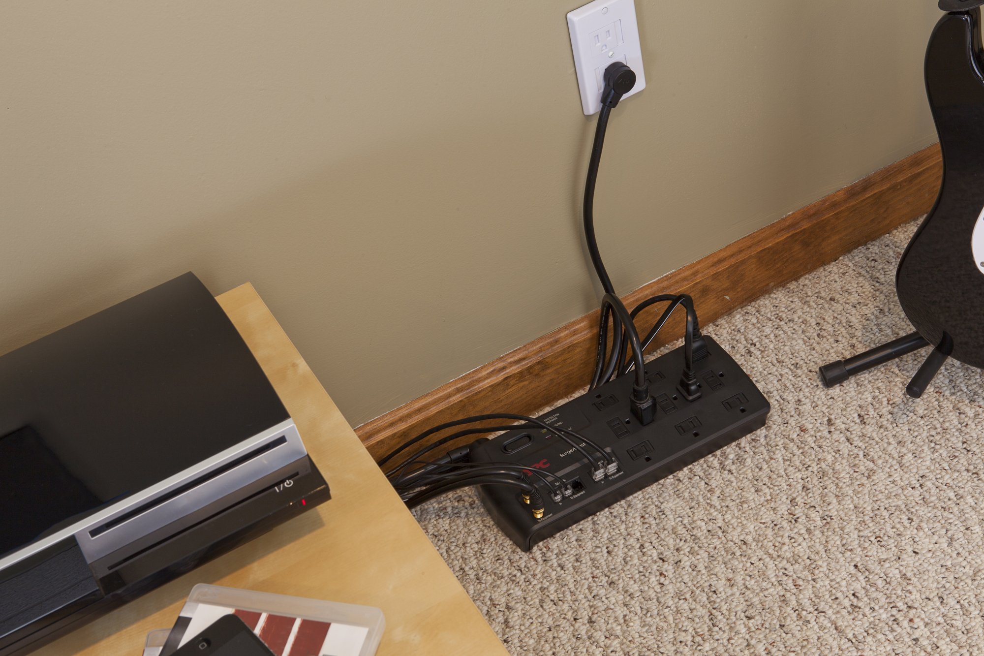 APC Surge Protector with Phone, Network Ethernet and Coaxial Protection, P11VNT3, 3020 Joules, 11 Outlet Surge Protector Power Strip Black