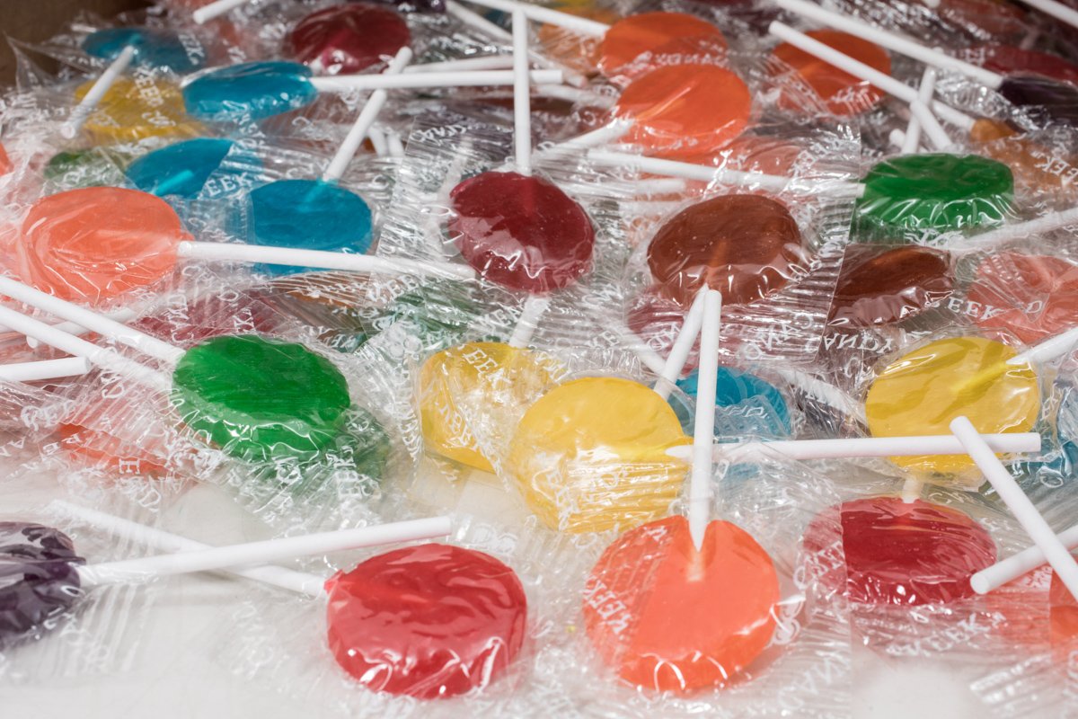 Assorted Lollipops Fruit Candy - Box of 5 lb Assorted Colors Bulk Box of Yummy Fruity Assorted Lolli pop Bulk Individually Wrapped