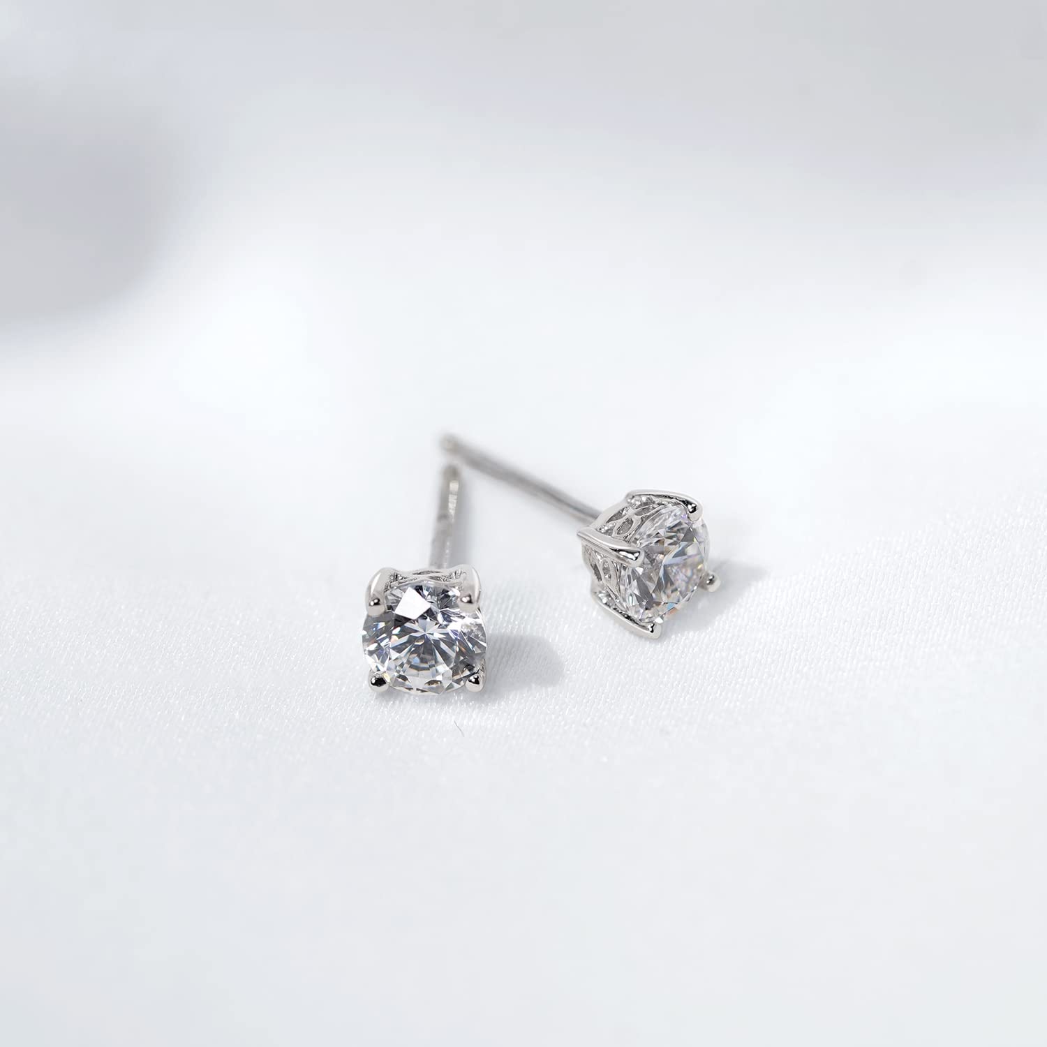 Amazon Essentials Yellow Gold Plated Sterling Silver Honey Topaz Stud Earrings made with Gemstone Topaz Gemstones, (previously Amazon Collection)