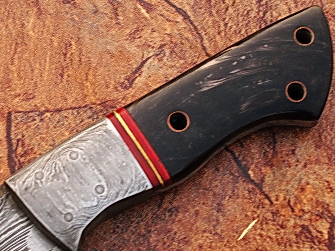 AishaTech Walking Shield Hunting Fixed Blade Damascus Steel Knife Horn Handle