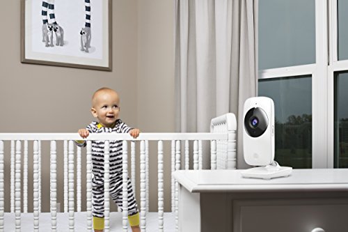 Motorola MBP481 2.4 GHz Digital Video Baby Monitor with 2-Inch Color Display, Digital Zoom, and Infrared Night Vision