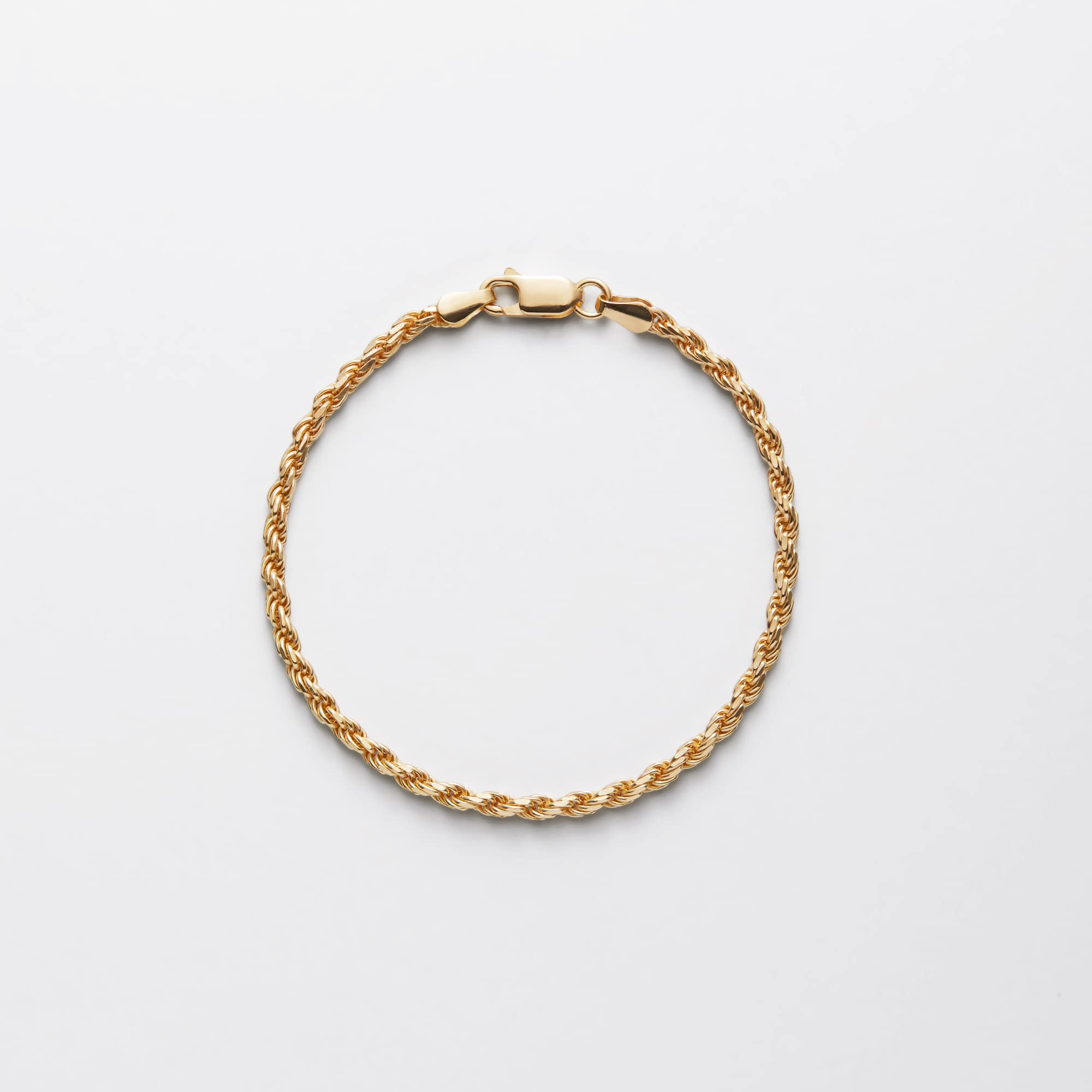 Amazon Essentials Yellow Gold Plated Sterling Silver Diamond-Cut Rope Chain Link Bracelet, 7"