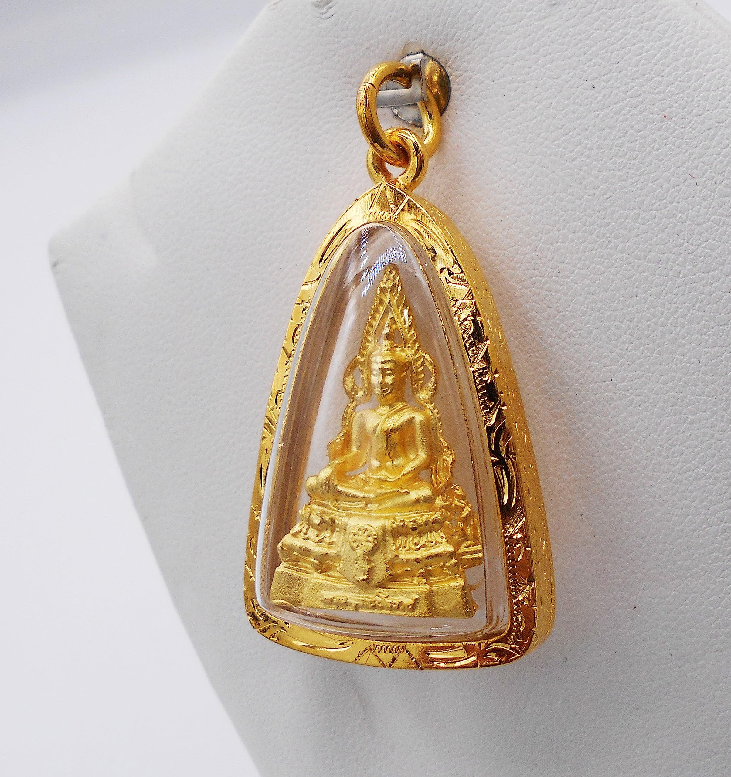 arrawana77 Phra Phuttha Chinnarat Gold Pendant Charm Thai Buddha Amulet 22k Thai Baht Yellow Gold Plated Jewelry