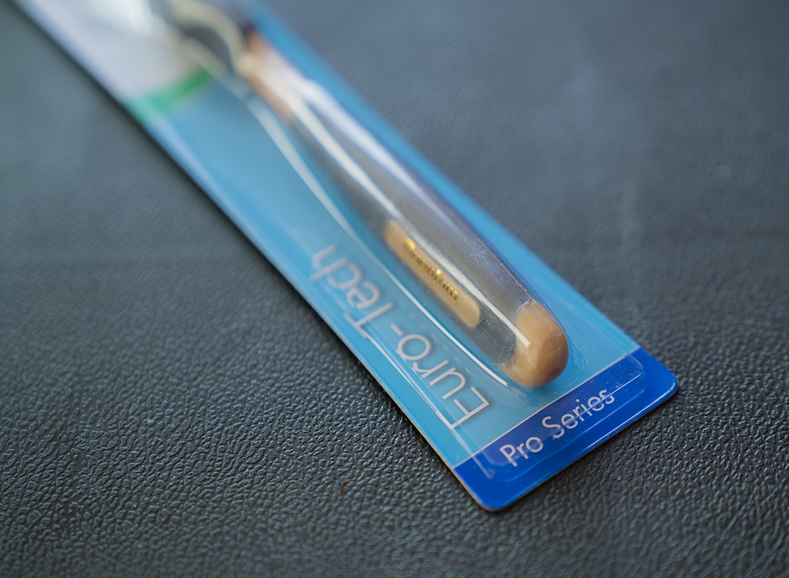 Quantum Euro-Tech Toothbrush