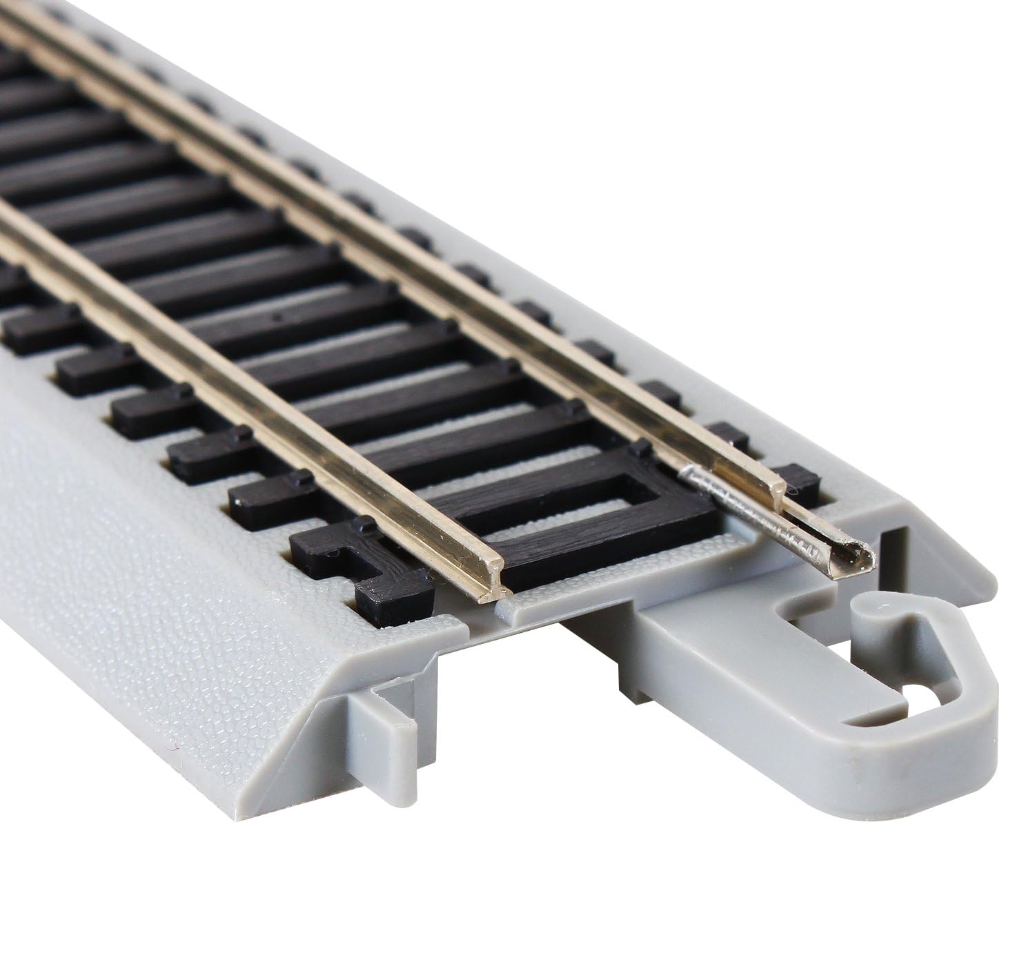 Bachmann Trains - Snap-Fit E-Z TRACK 28” RADIUS 18 DEGREE CURVED TRACK (5/card) - NICKEL SILVER Rail With Gray Roadbed - HO Scale