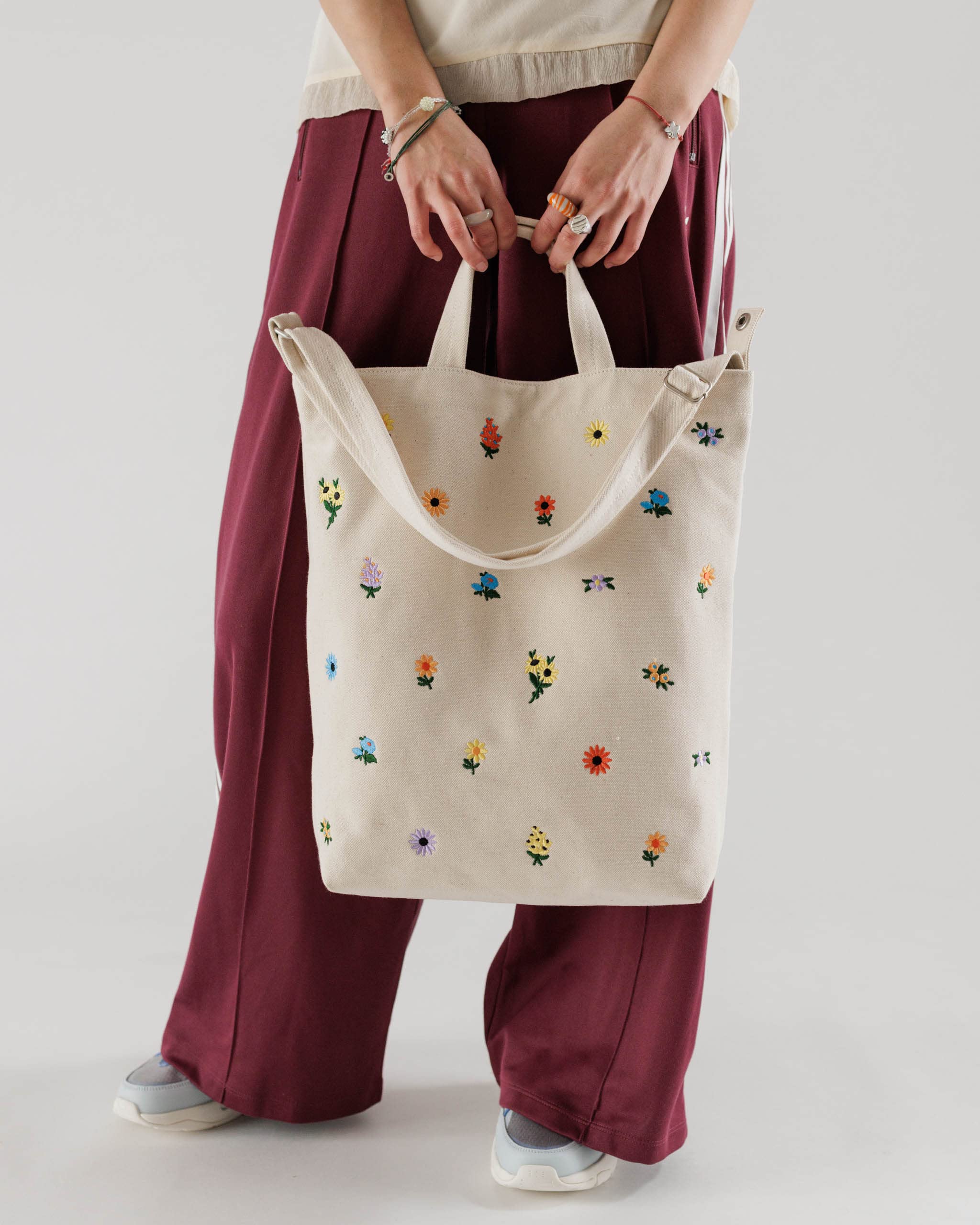 BAGGU Duck Bag - Embroidered Ditsy Floral Natural Canvas
