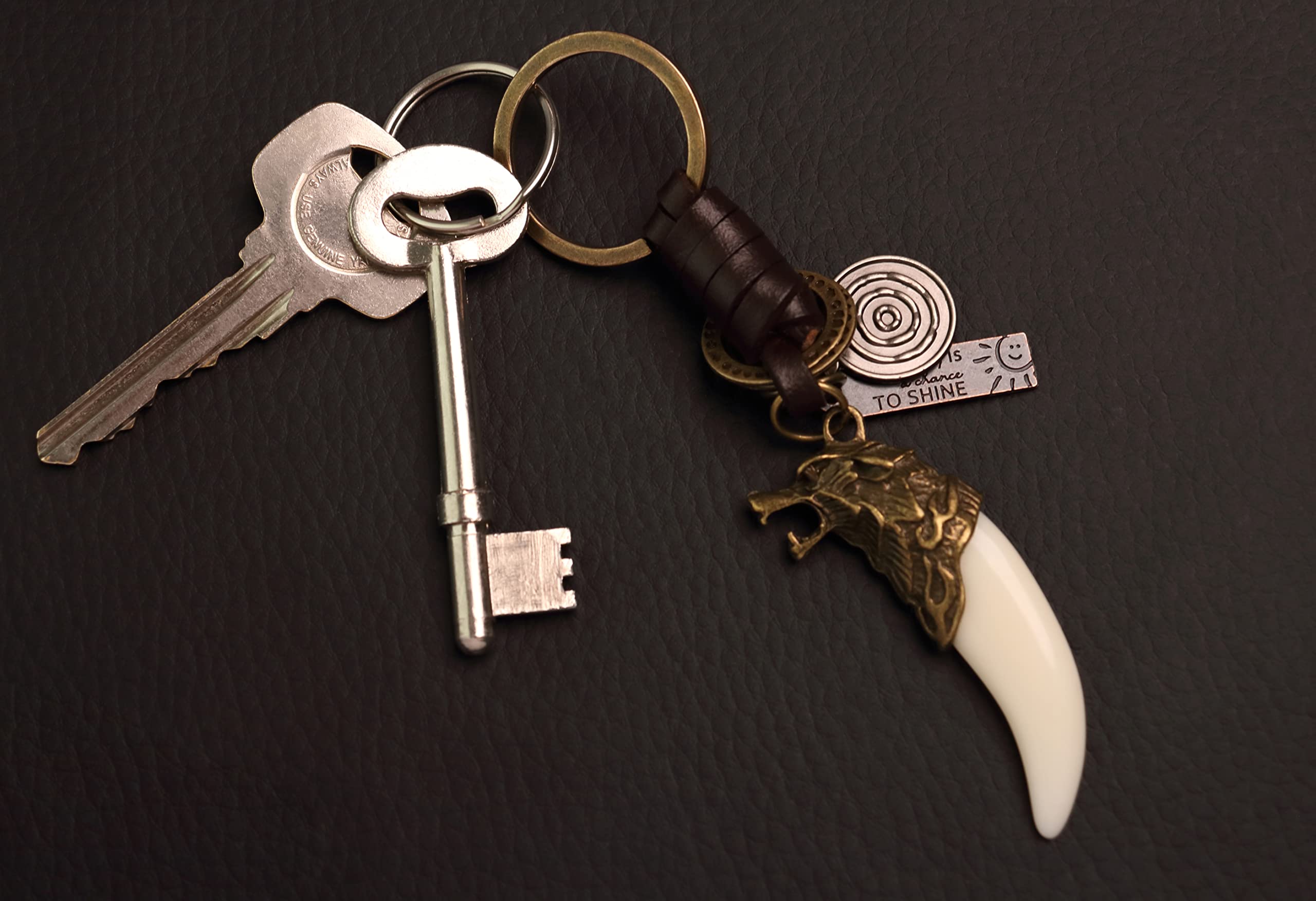 AuPra Fang KeyChain Gift Women & Men Leather Wolf KeyRing Home Car Door Keys Holder Ladies Tooth Present