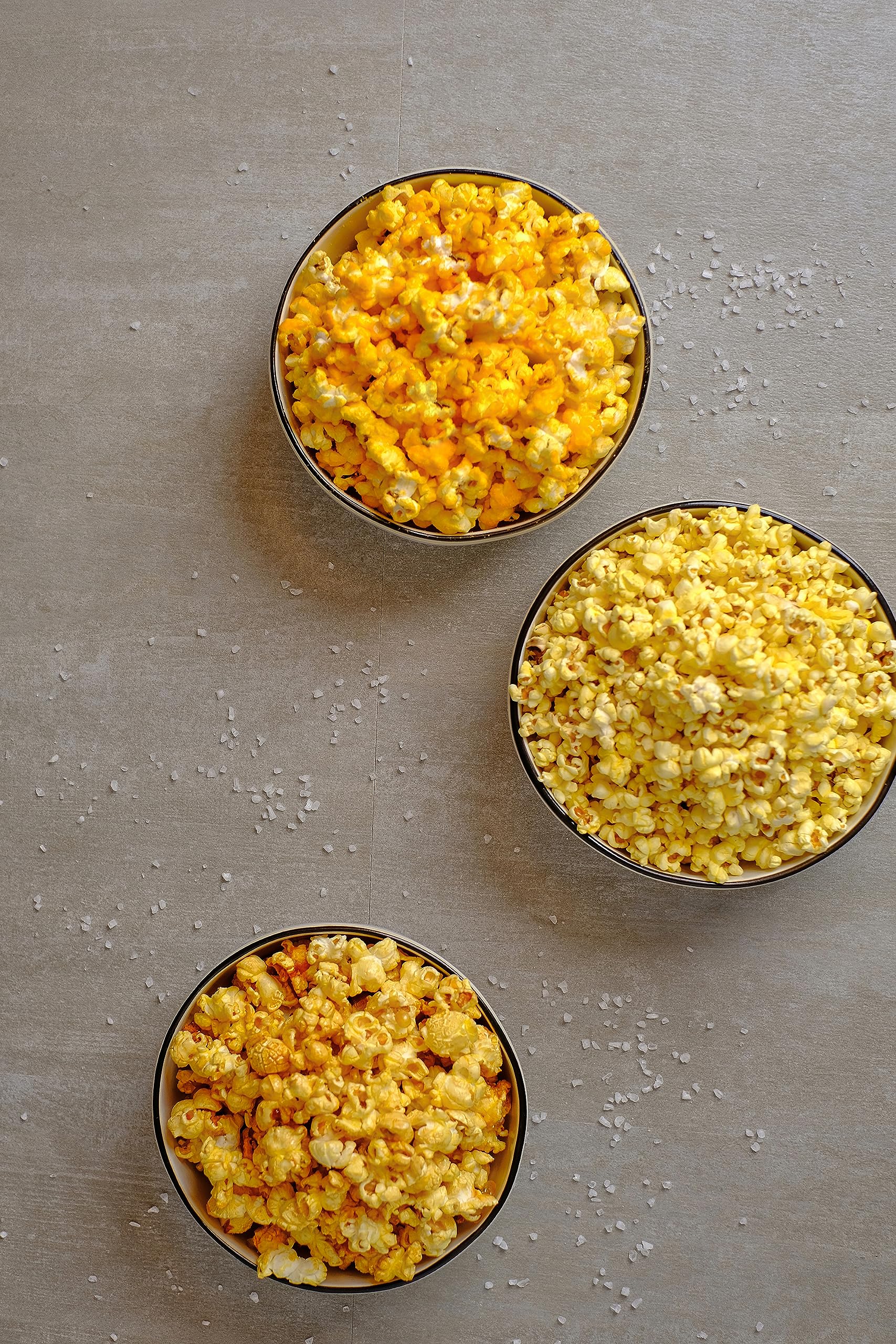 Amish Country Popcorn | Collapsible Silicone Microwave Popper with Customized ACP Logo | BPA and PVC Free Popcorn Bowl with Handles | Dishwasher Safe | Includes 2-2 oz Bags of Kernels (Grey)