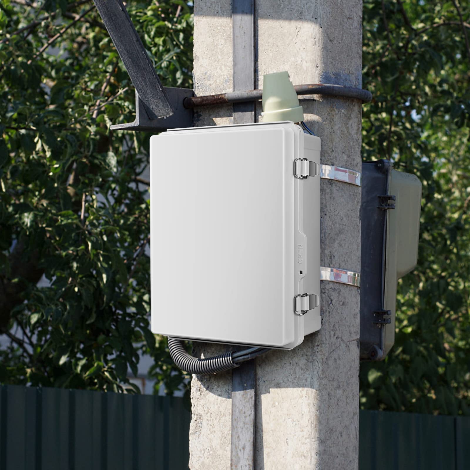 ARTYUIO Electrical Enclosure Box 16.7x11.4x7.4'' Waterproof Electrical Junction Box with Mounting Plate, Hinged Cover,Stainless Steel Latches IP66 Plastic Electrical Junction Boxes