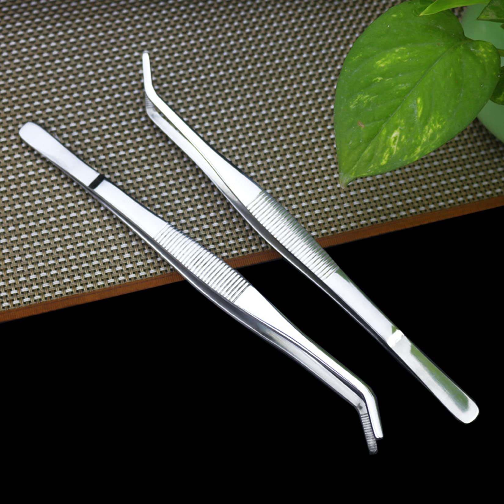 Long Forceps Tweezers, Serrated Bent Tweezers Flat Tips Precision Curved Science Surgical Tongs Jewelers Needle Metal Sewing Sharp Small Kitchen Cooking Tweezers With Teeth Knurled Handles (1PCS)