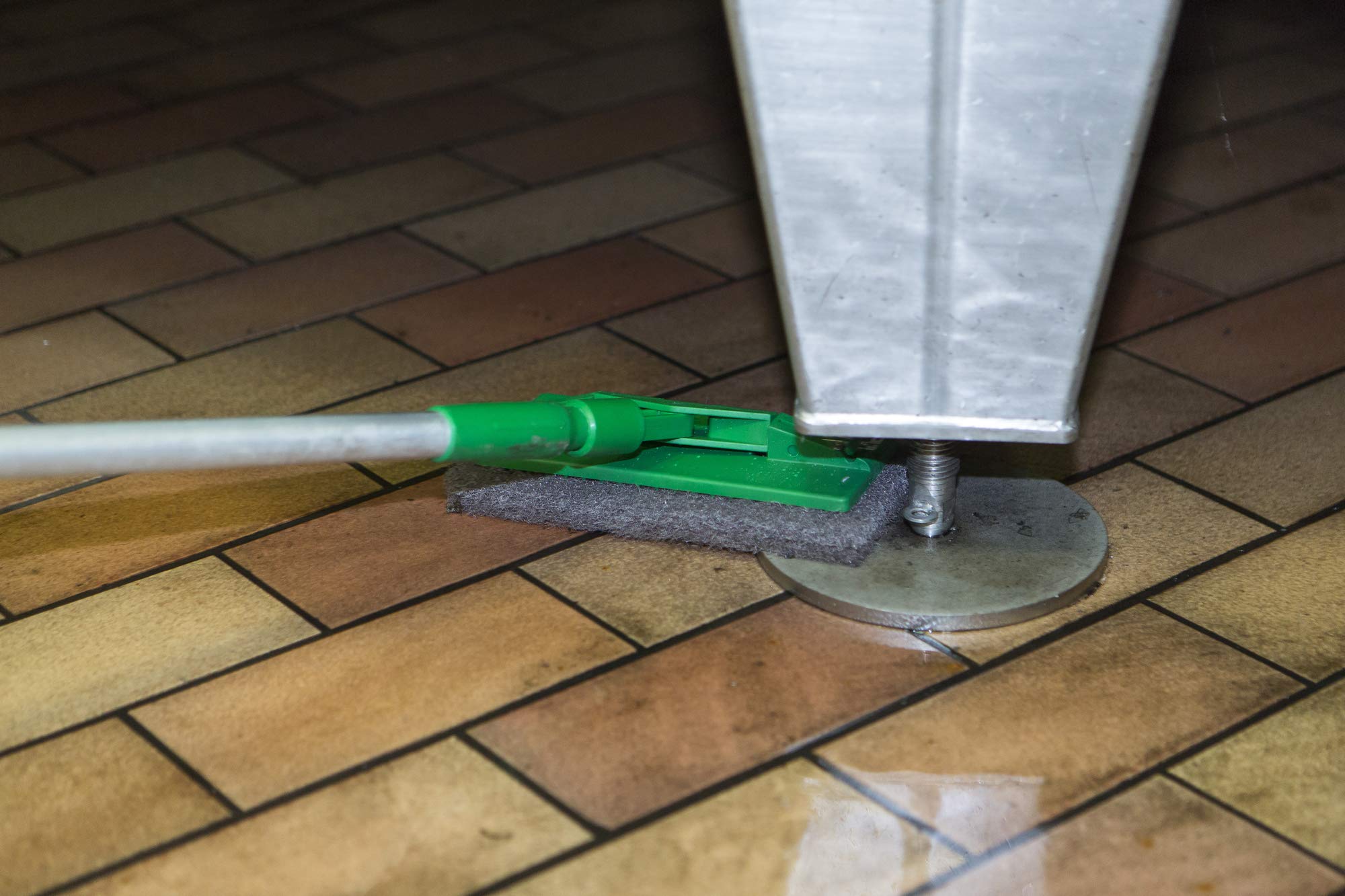 Vikan, Green Pad Holder,Floor,9" x 3.7",PP/SS, 5500