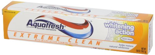 Aquafresh Extreme Clean Whitening Action Fluoride Toothpaste for Cavity Protection, 5.6 ounce