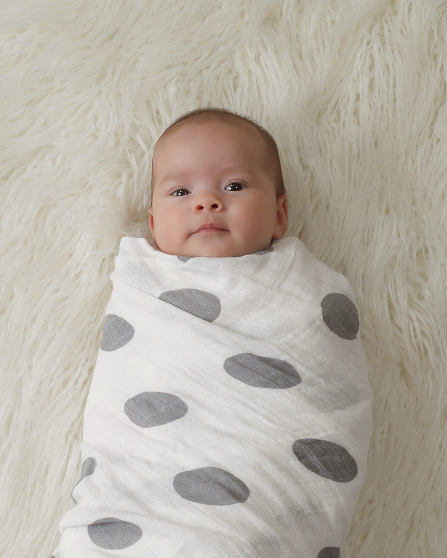 Momo Bebe Muslin Baby Swaddle Blankets - 4 Pack Large 47x47 inch Cotton Swaddles - White Grey Chevron Polka Dot Arrow - Soft Breathable Comfortable Durable - Nursery Shower Gift Set Unisex Neutral