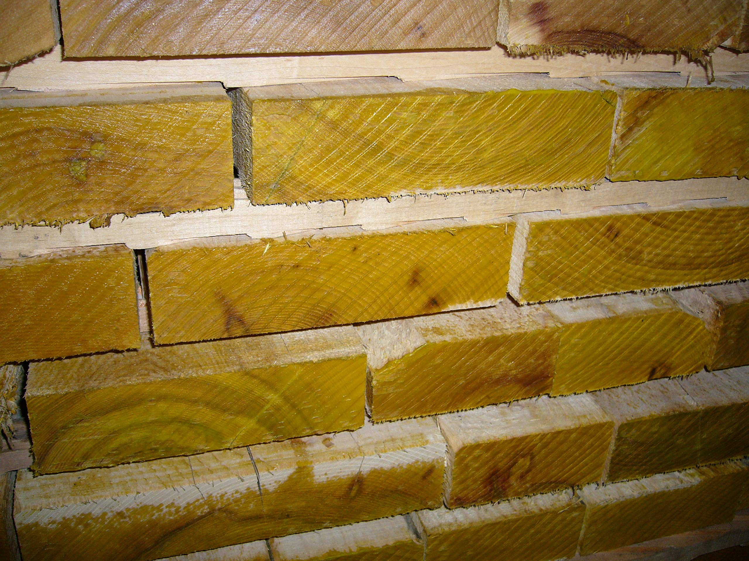 ANCHORSEAL 2 Hybrid Log & Lumber end grain sealer - Water-based wax & polymer prevents up to 90% of end checking (drying splits) on cut ends. Green wood sealer for turning blanks & bowls. (1 Gallon)