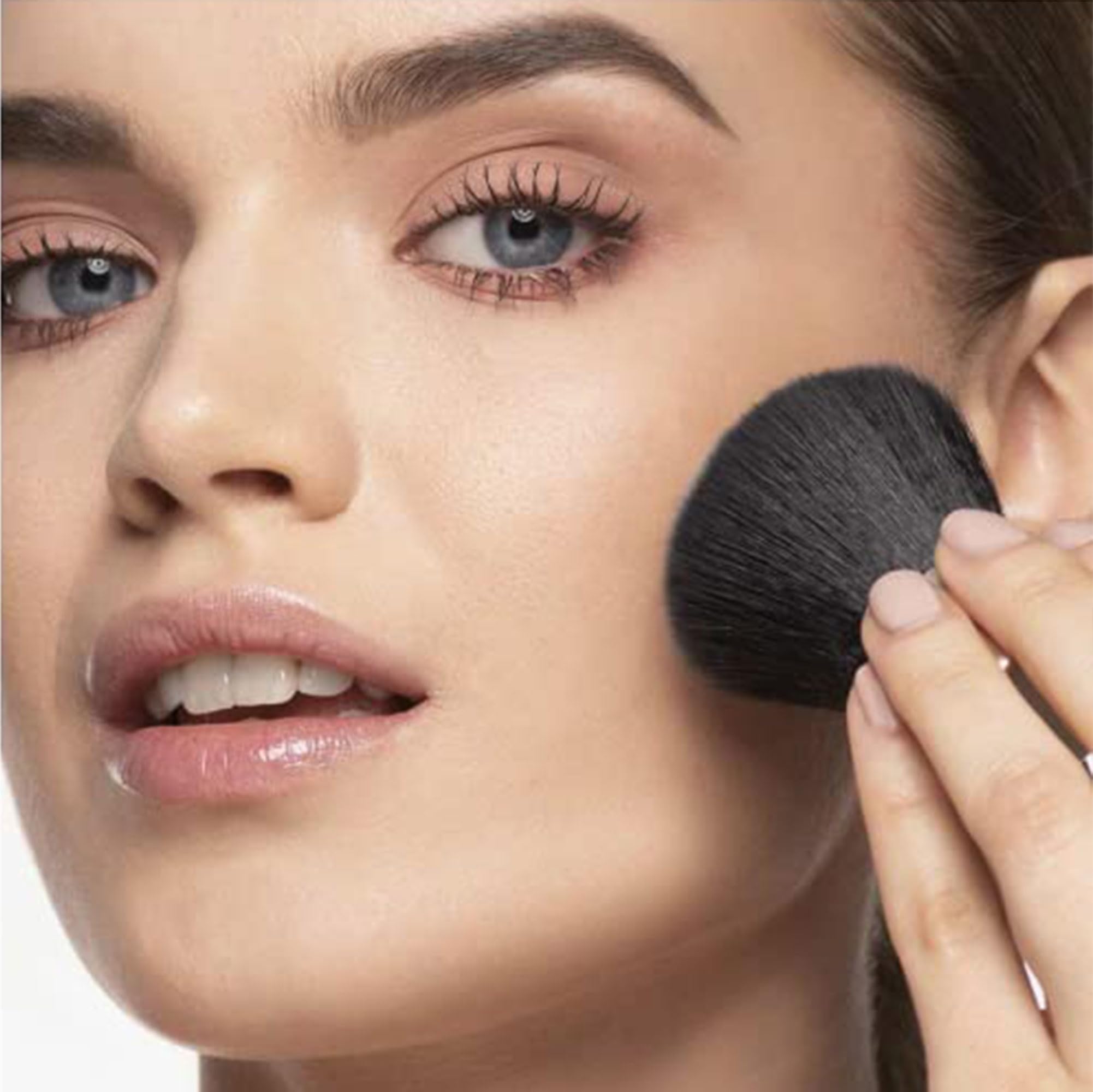 ARTDECO Mineral Powder Foundation - light beige β loose setting powder for a smooth & matte finish - medium coverage - perfect for sensitive & oily skin - makeup with zinc & magnesium - vegan-0.53 Oz