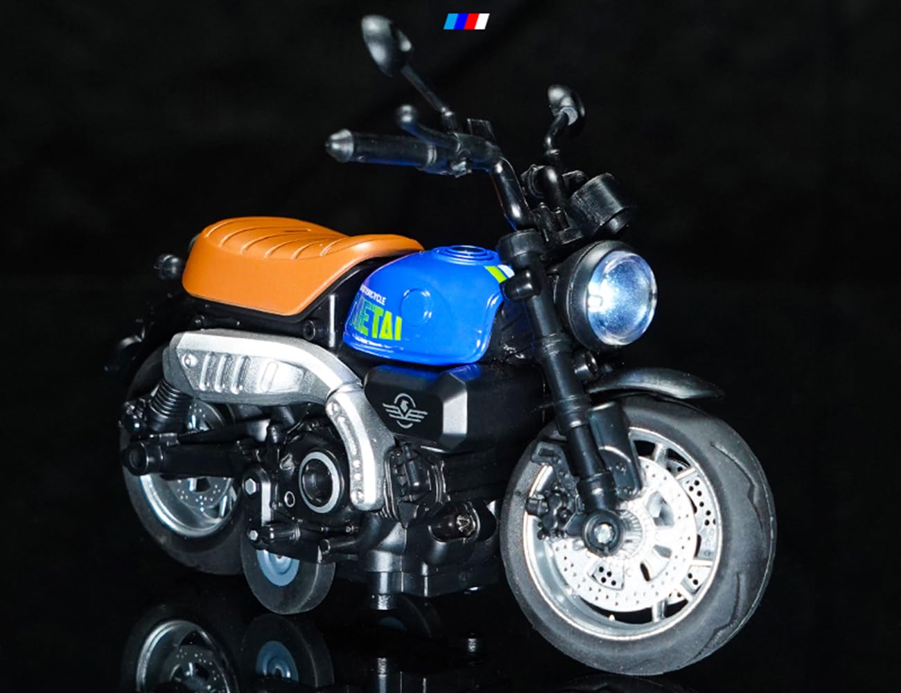 Gilumza Pull Back Motorcycle Toys, Tiny Gift with Music Lighting, Classic Motorcycles Toy for Boys Kids Age 3 4 5 6 7 8 Year Old (White)