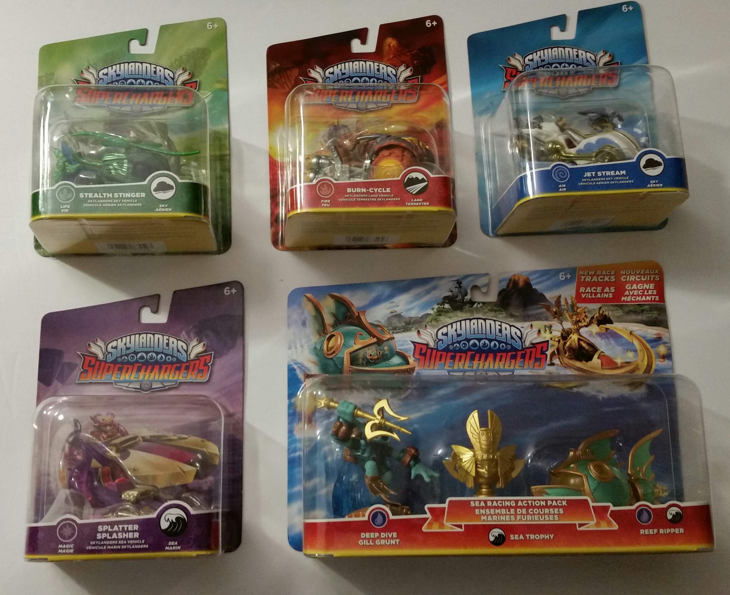 Skylanders SuperChargers 5 Pack Vehicle Starter Bundle! 5 Vehicles, 1 Trophy, 1 Character: Splatter Splasher , Burn-Cycle , Jet Stream ,Stealth Stinger and Deep Dive Gill Grunt, Reep Ripper Sea Trophy