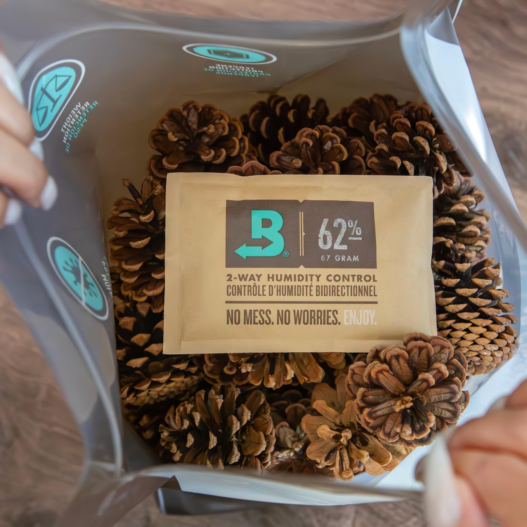 Boveda Fresh Bag โ 62% RH Size 67 Included - For Curing & Storing Up to 1 Pound (16 Oz) โ 1 Large Zip Lock Storage Bag with 2-Way Humidity Control Pack