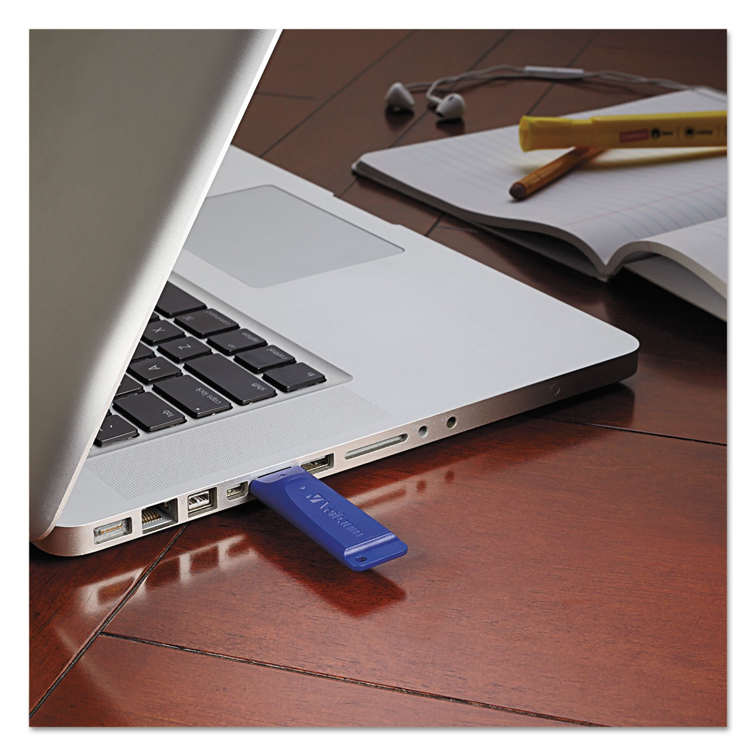 Verbatim 97408 Classic USB 2.0 Flash Drive, 32GB, Blue