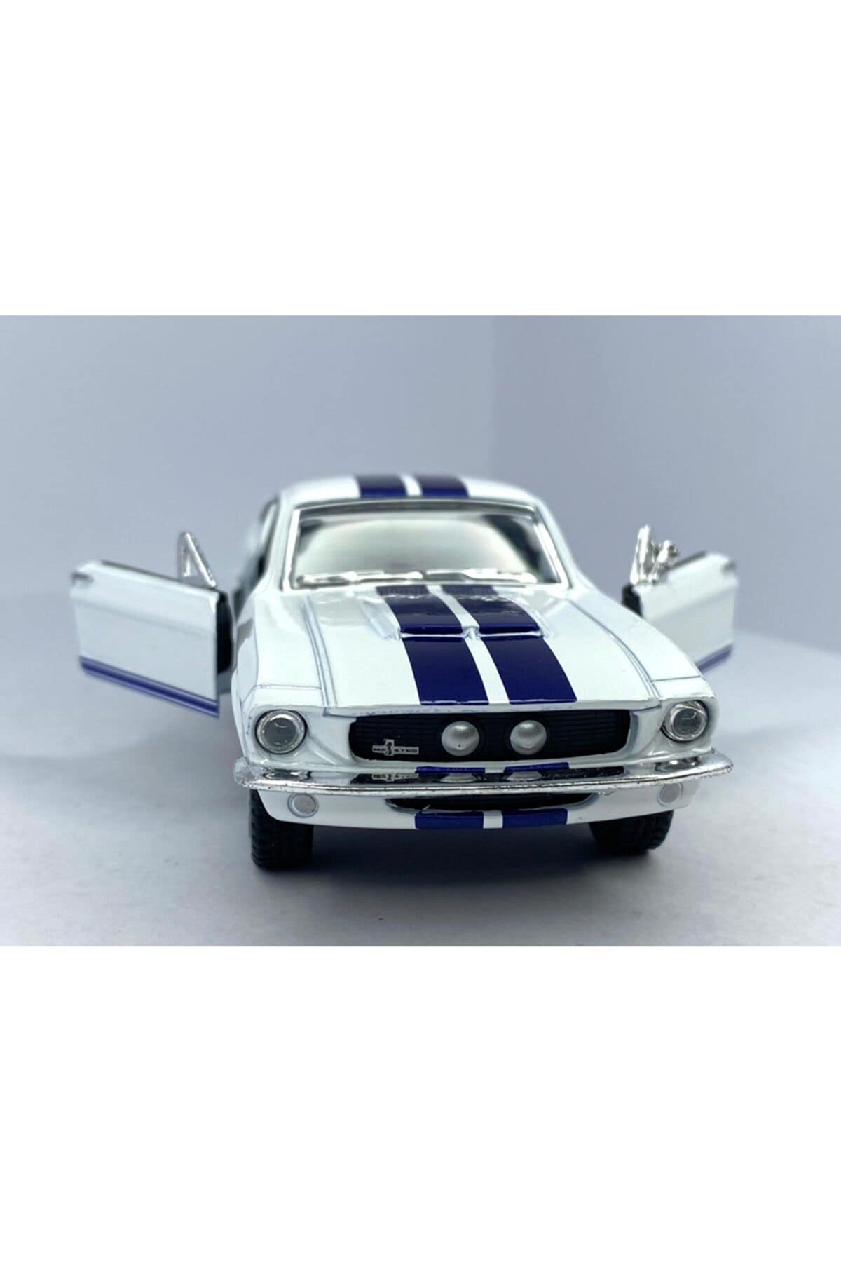 KiNSMART 1967 Ford Shelby Mustang GT500 White 1:38 Scale 5 Inch Die Cast Model Toy Race Car w/Pullback Action