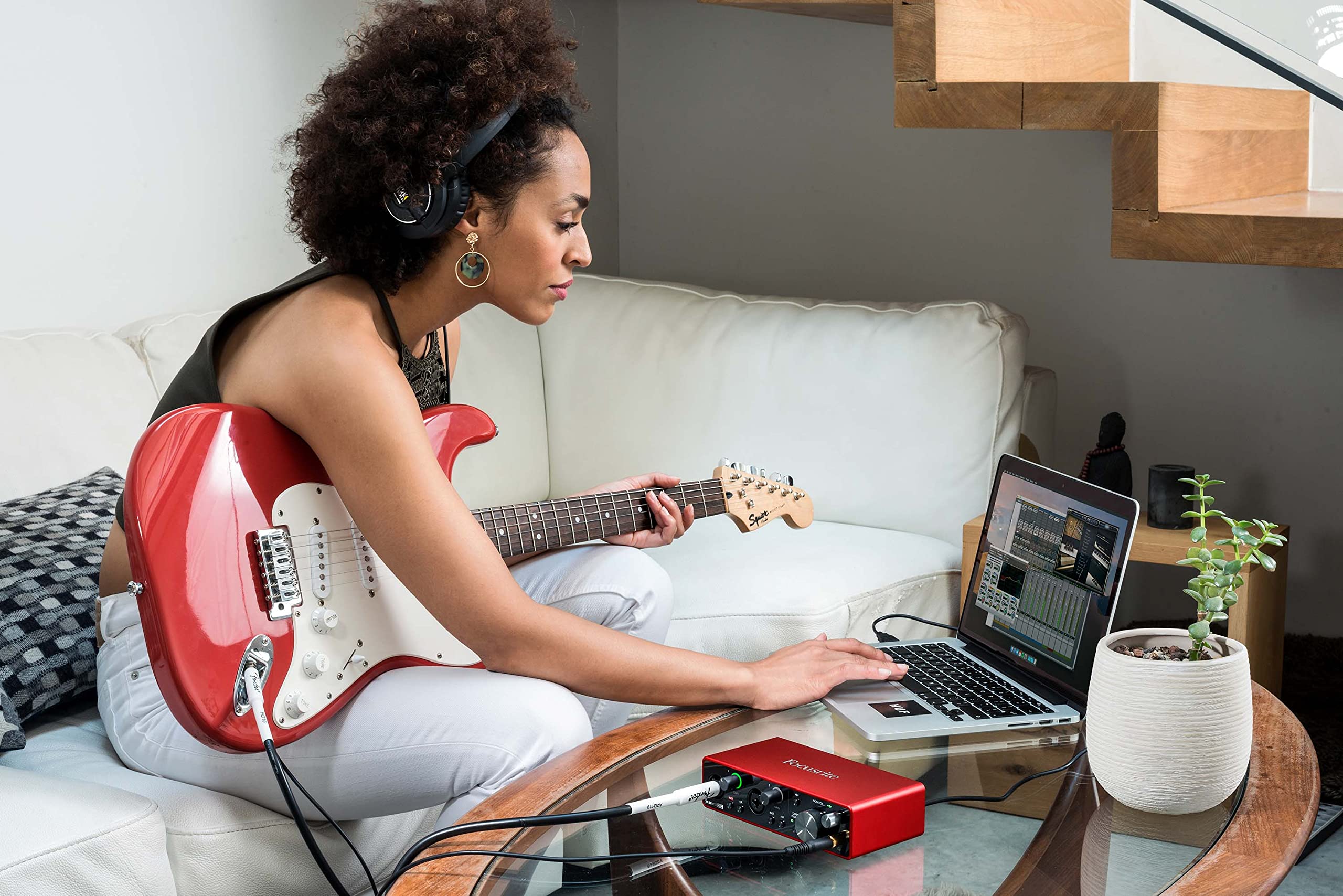 Focusrite Scarlett Solo Studio USB Audio Interface Bundle with XLR Cable and Polishing Cloth