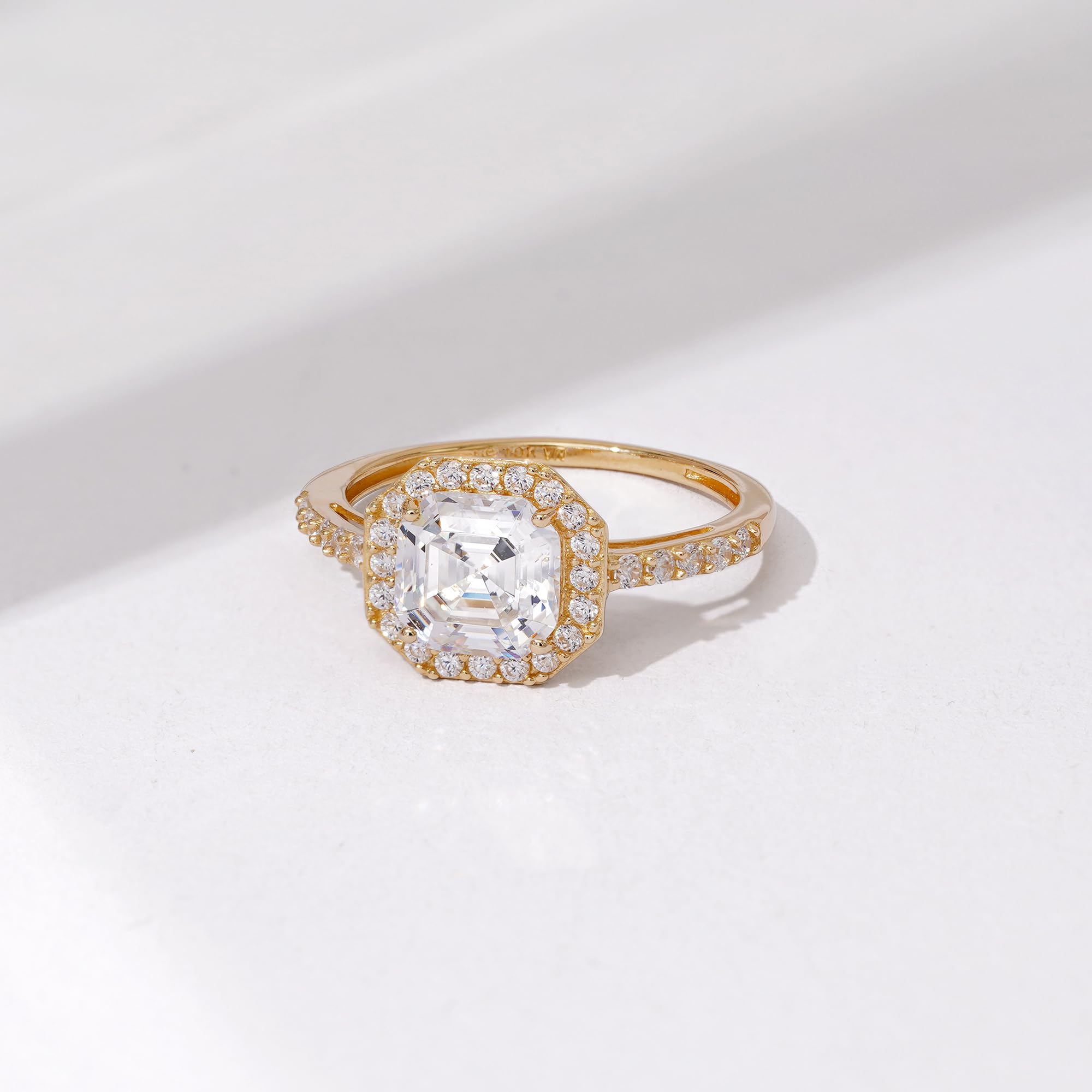Amazon Essentials Women's 10K Gold Infinite Elements Cubic Zirconia Clear Asscher Cut Halo Ring size 8, (previously Amazon Collection)