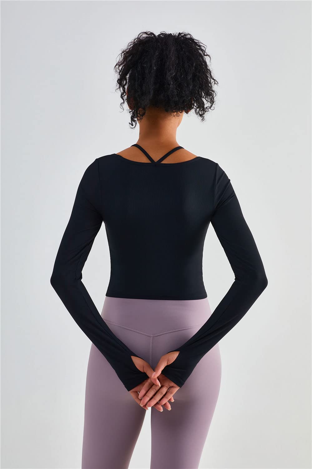 altiland Long Sleeve Workout Shirts for Women with Built in Bra, Fitted Athletic Running Crop Top Ribbed Tee Shirts(Black,M)