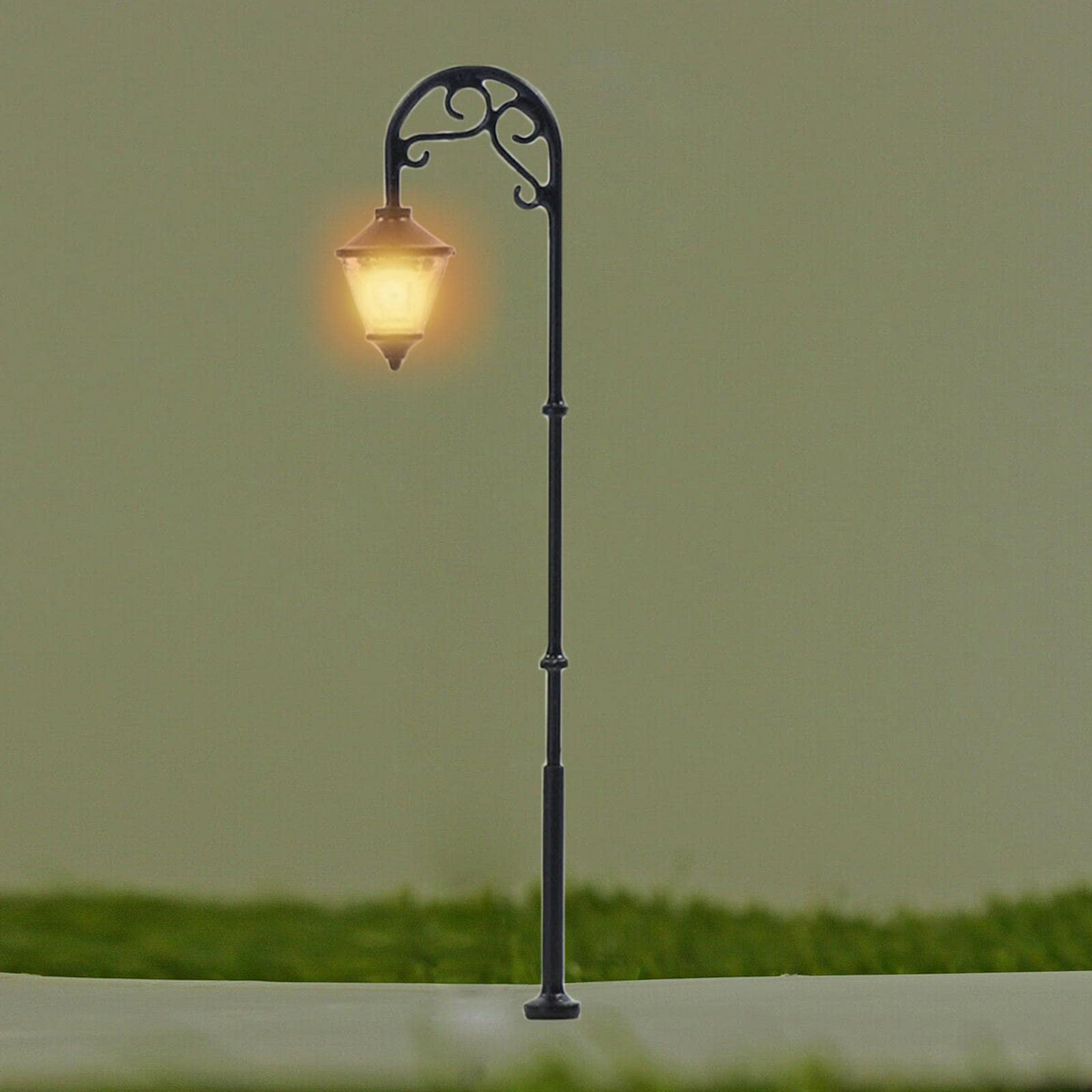BESSTUUP 50Pcs Model Railway Train Model Street Lights LED Light Poles