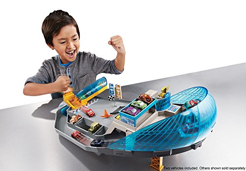 Disney Pixar Cars Mini Racers Rollin' Raceway Playset