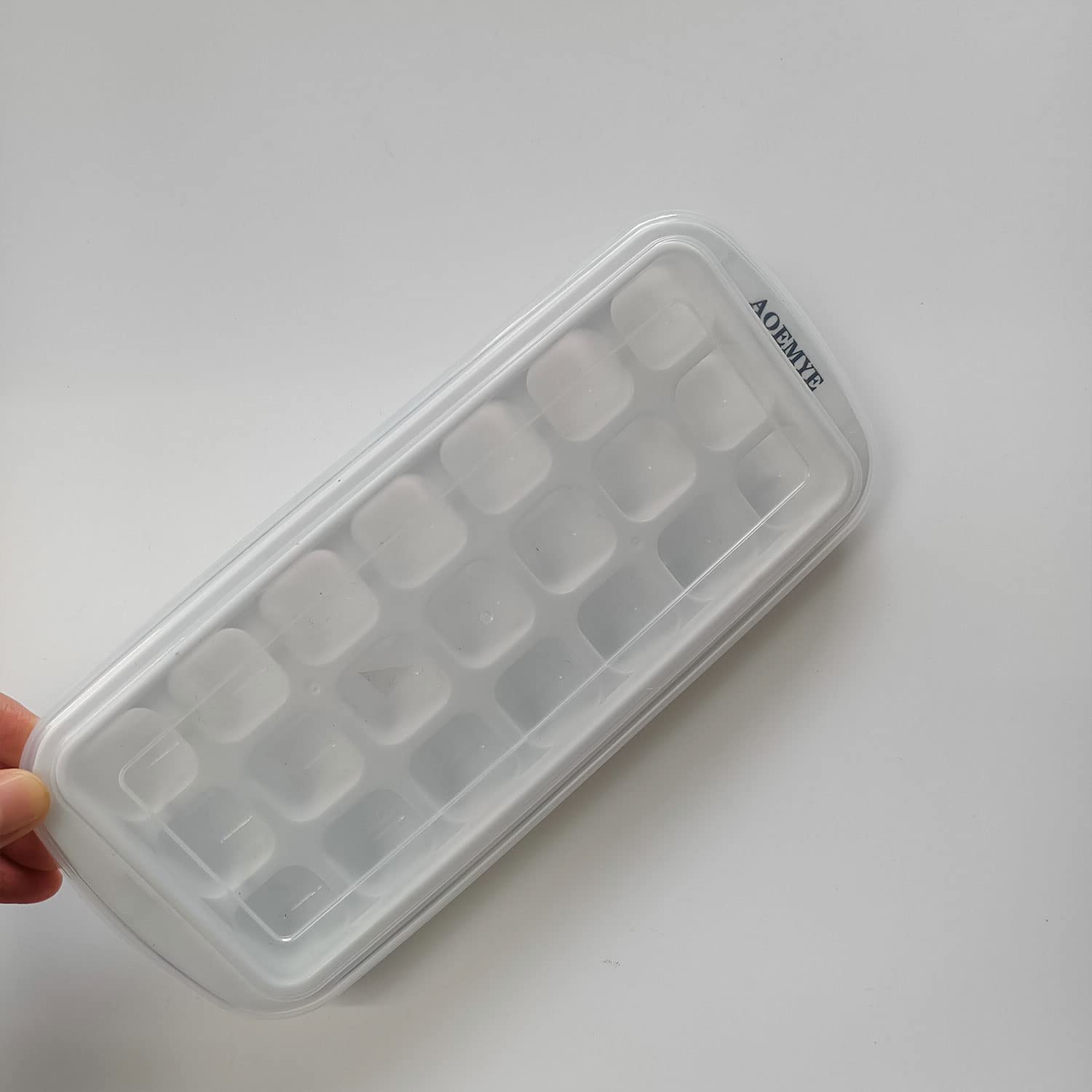 AOEMYE Ice cube molds for refrigerators,Ice Cube Trays with Lid,Easy-Release.