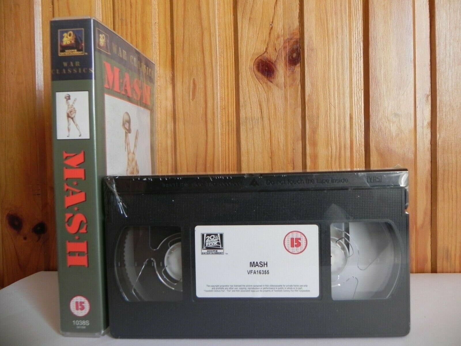 MASH [VHS]