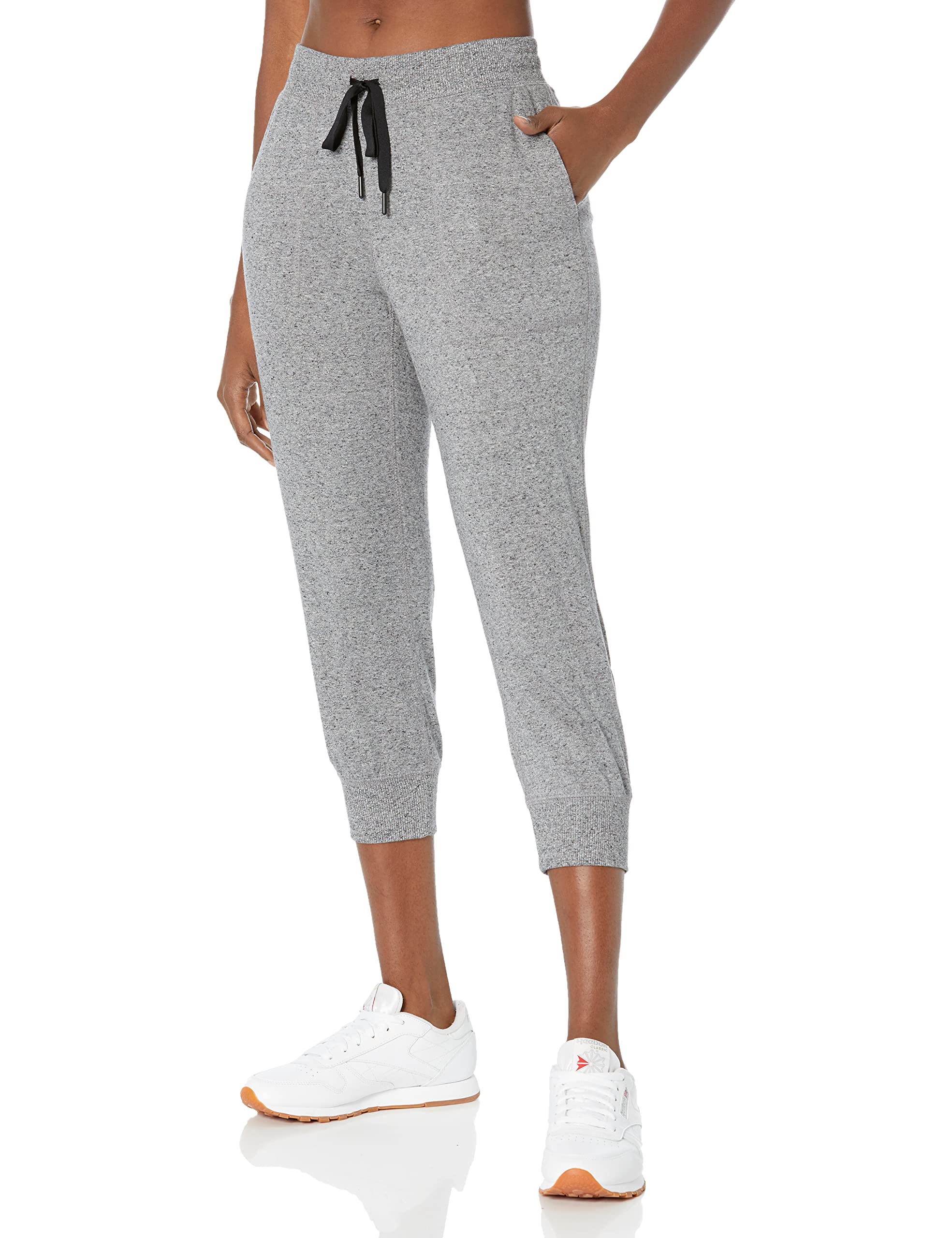 Amazon Essentials Women's Relaxed-Fit Studio Terry Capri Jogger Pant, Grey Marl, Medium