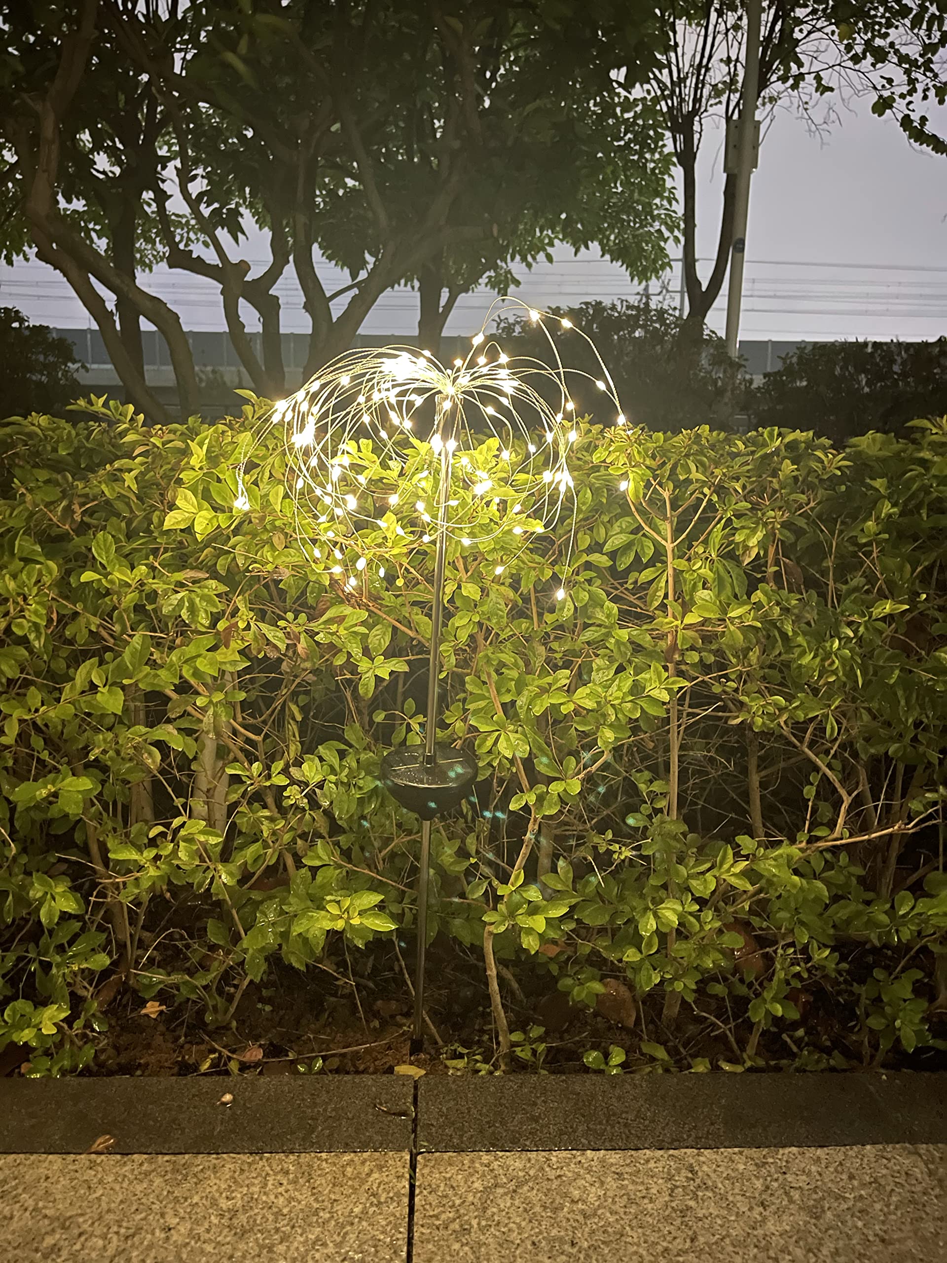 Honche Solar Garden Lights Outdoor Waterproof, LED Firefly Starburst Firework Light for Pathway Patio Lawn Backyard Flowerbed Party Christmas Decorations with 120 LEDs 8 Mode 2 Pack Warm White Round