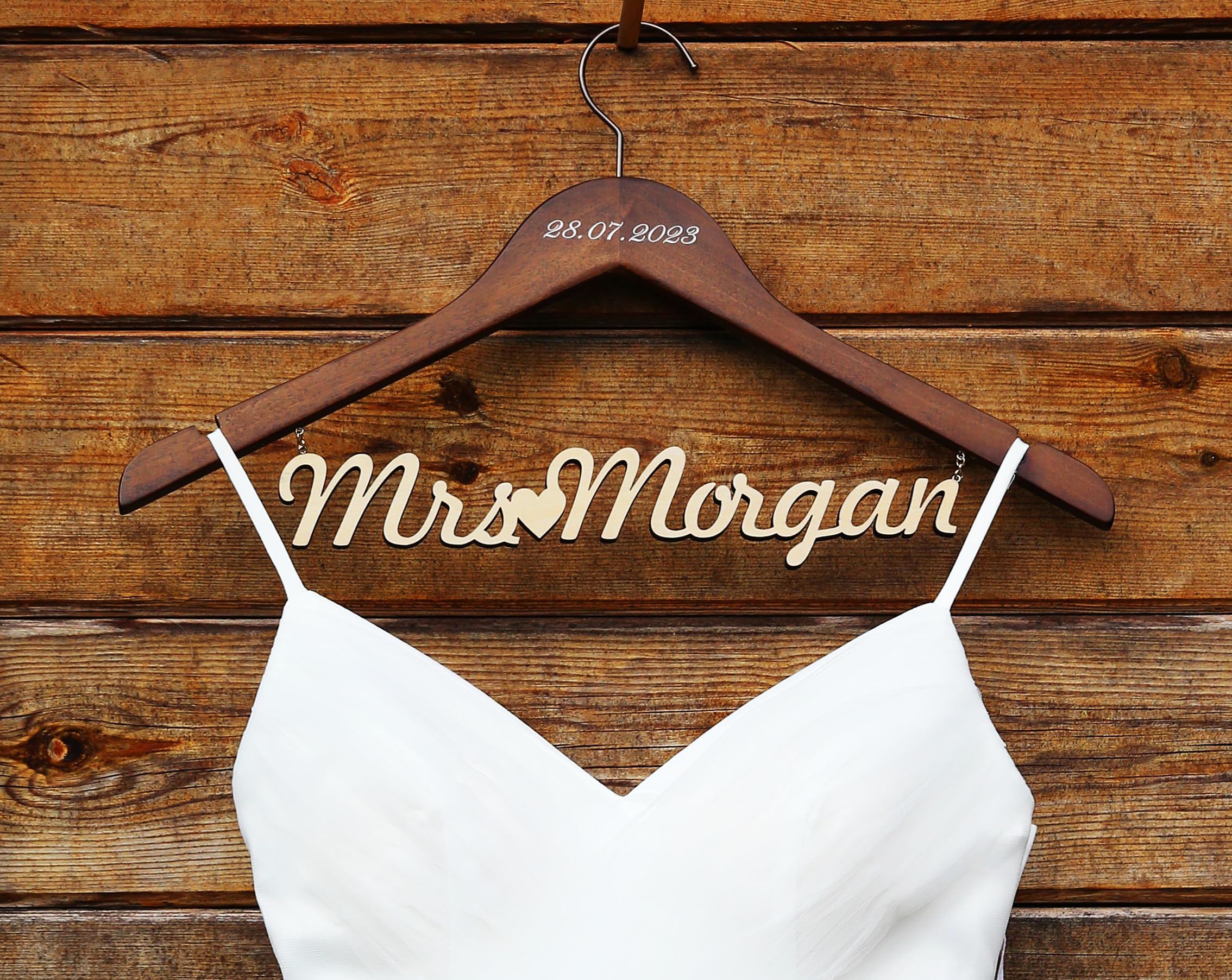 Bride hanger, wedding hanger, wood engraving,personalized bride hanger, lady hanger, custom hanger, honor maid, bridesmaid, The doctor hangers,Gift-giving hangers