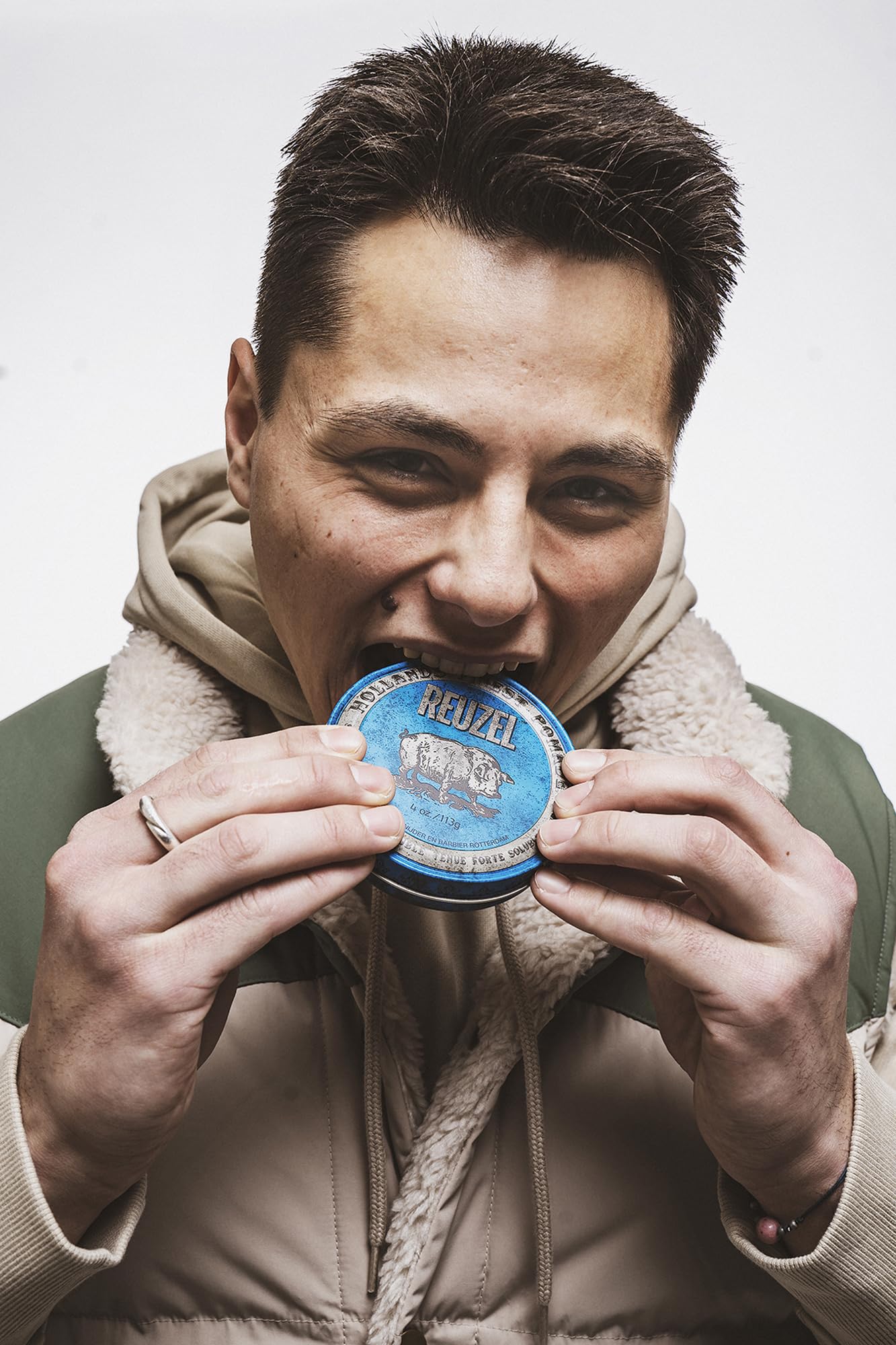 REUZEL Blue Pomade, Strong Hold, Water Soluble, Vanilla Wood, 4 Oz