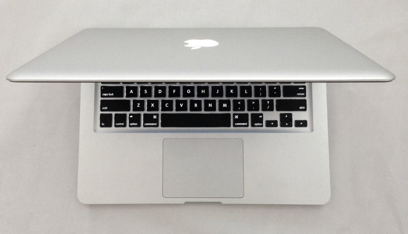 Apple MacBook Pro 13.3-Inch Laptop 2.8GHz i7 (MD314LL/A), 16GB Memory, 1TB SSHD (Solid State Hybrid Drive), DVD Burner (Renewed)