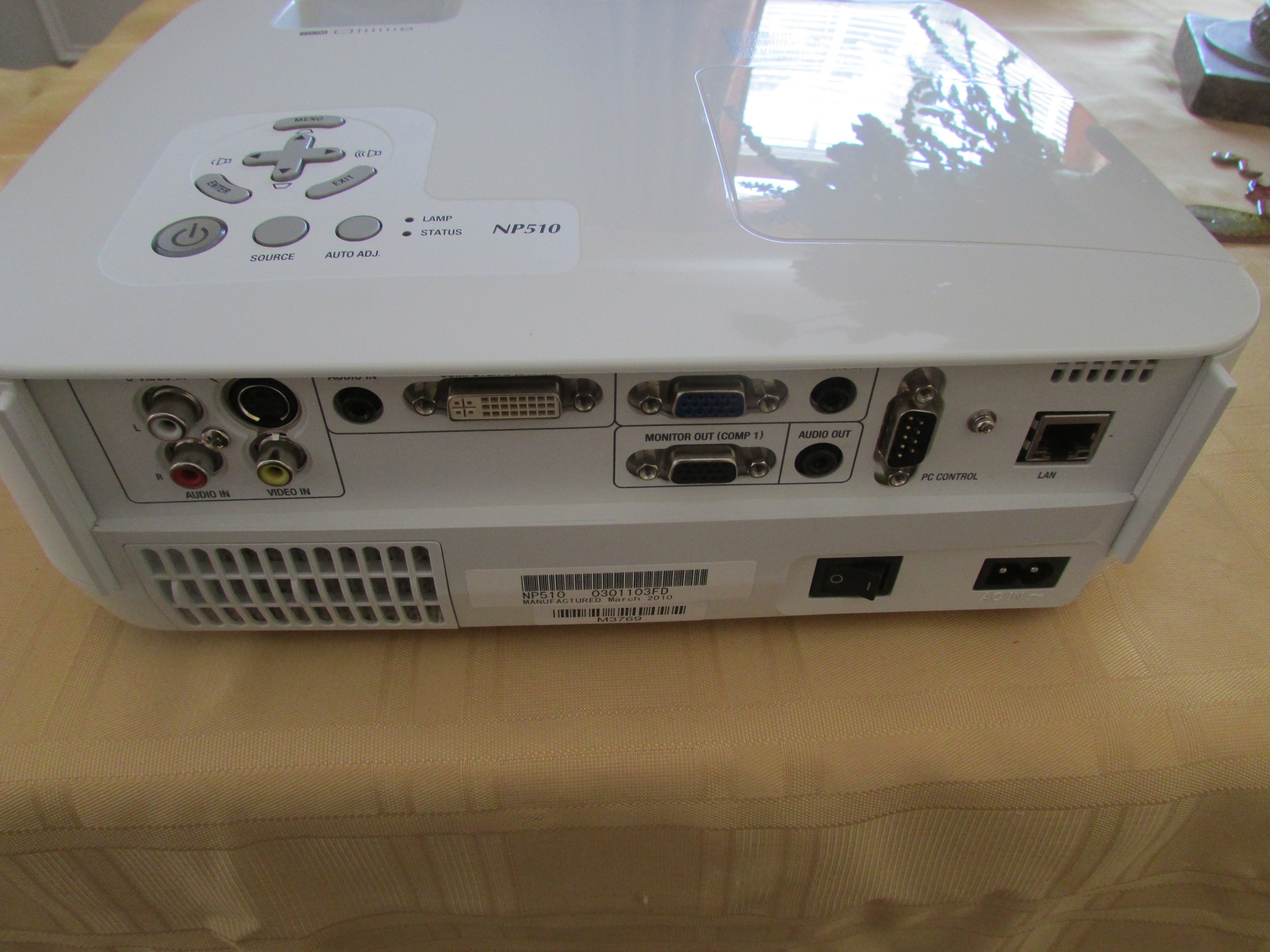 NEC NP510 3000 Lumens XGA LCD Projector