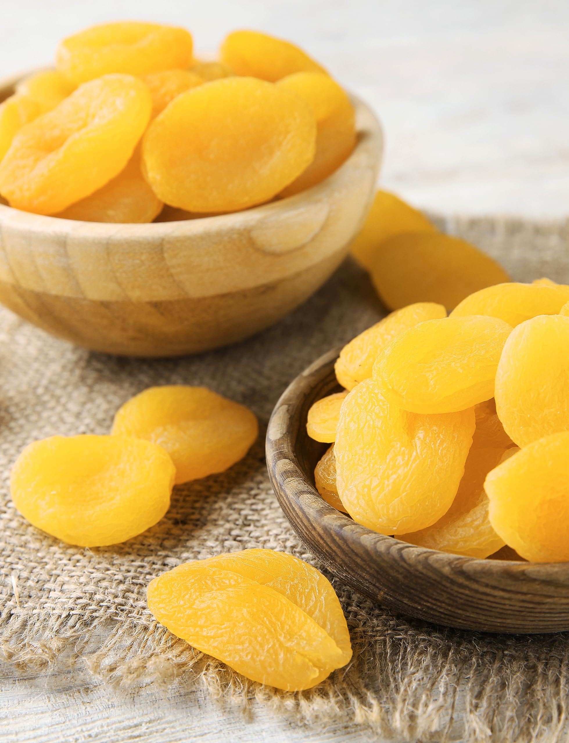 Anna and Sarah Dried Turkish Apricots SIZE #1 Big Size in Resealable Bag, 2 Lbs.